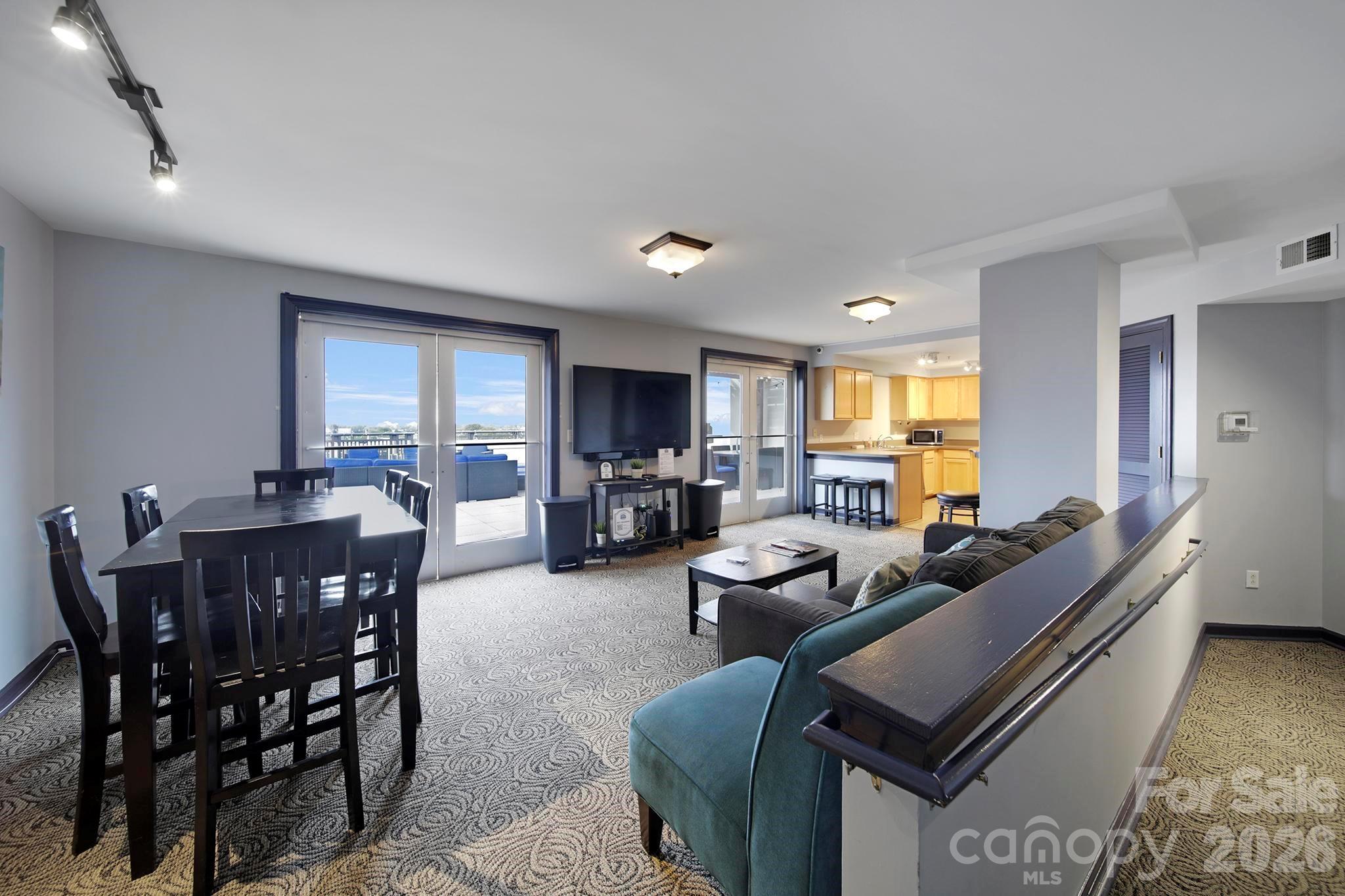 Photo 26 of 718 W Trade Street803, Charlotte, NC