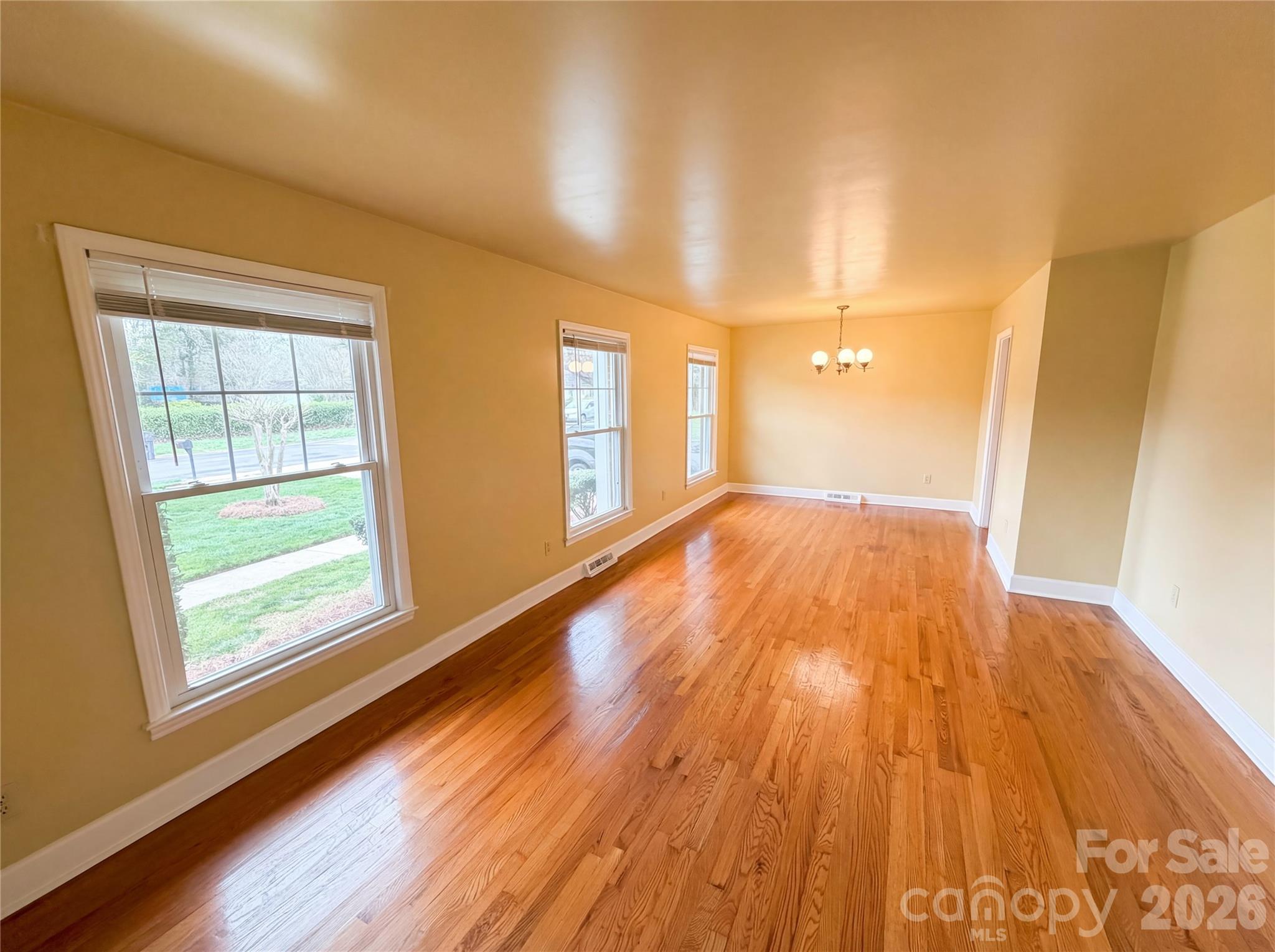 6214 Ashcrest Drive, Charlotte, NC - photo 8 of 25