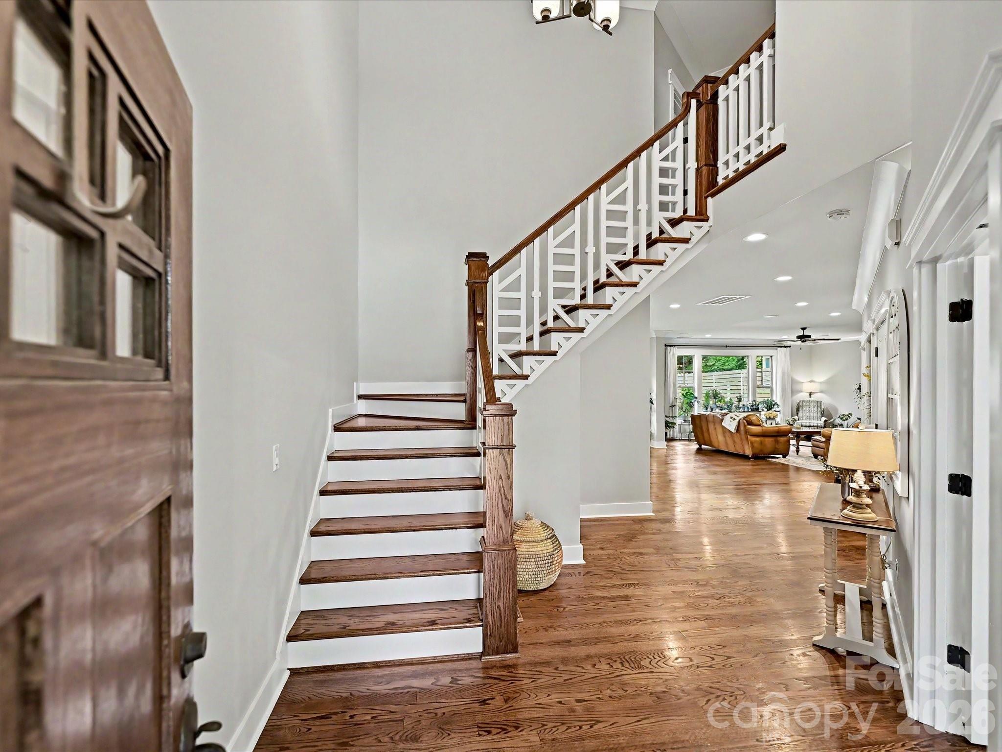 Photo 3 of 916 Essex Street, Charlotte, NC