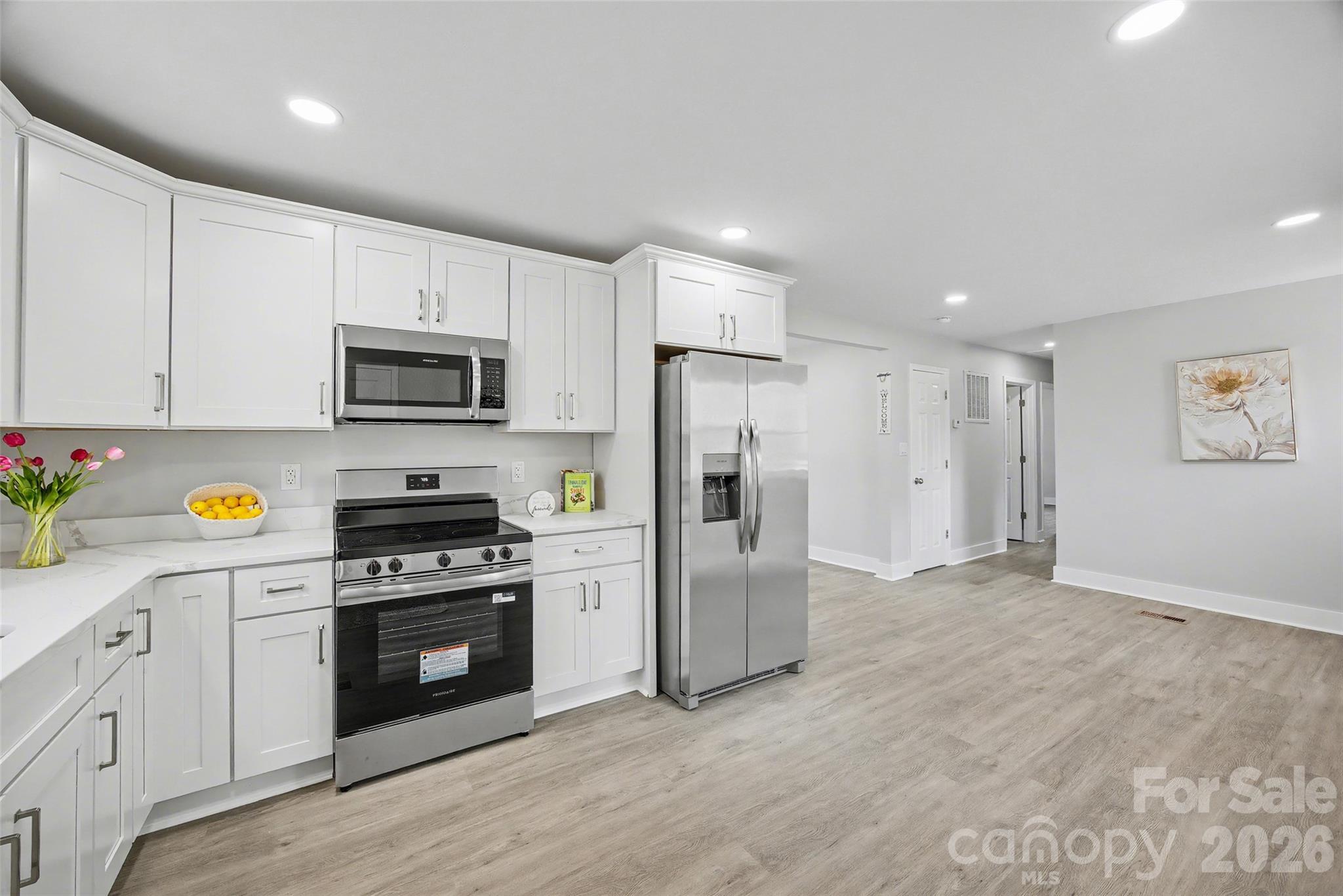 553 Derrydowne Drive, Charlotte, NC - photo 11 of 20