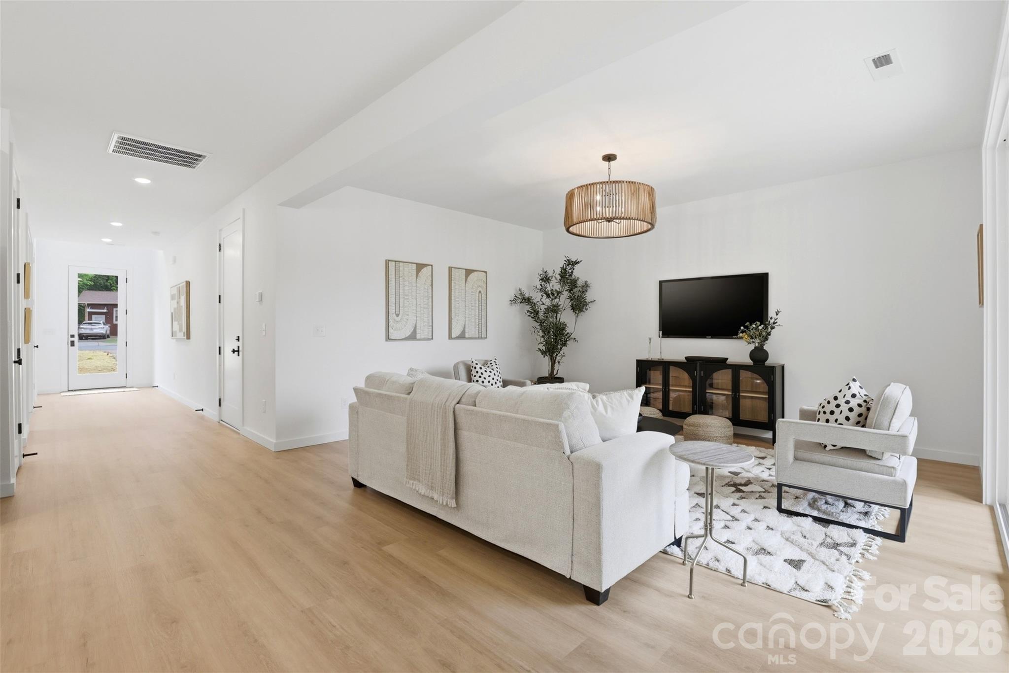 Photo 4 of 2818 Dogwood Avenue, Charlotte, NC