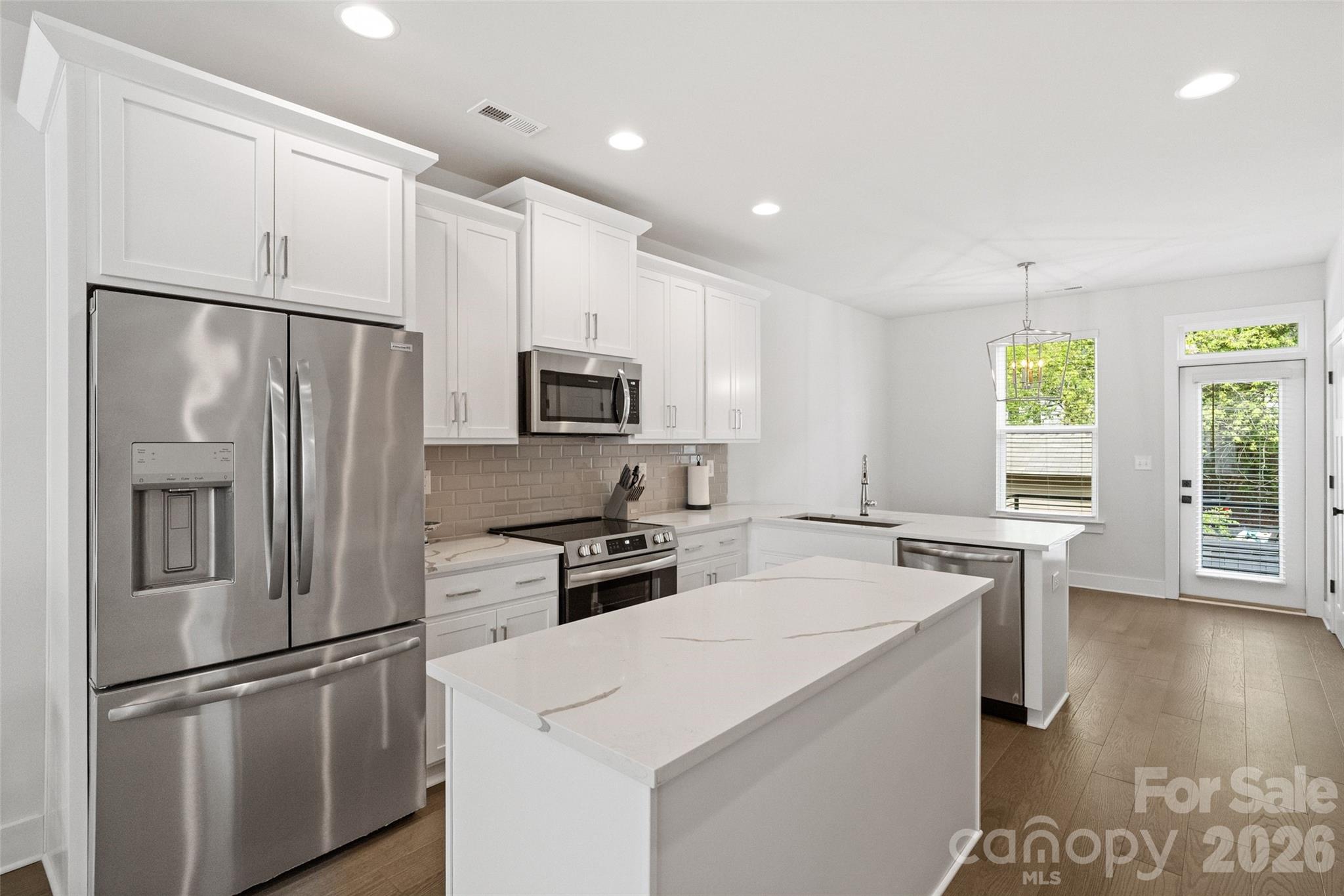 Photo 2 of 5040 York Park Lane, Charlotte, NC