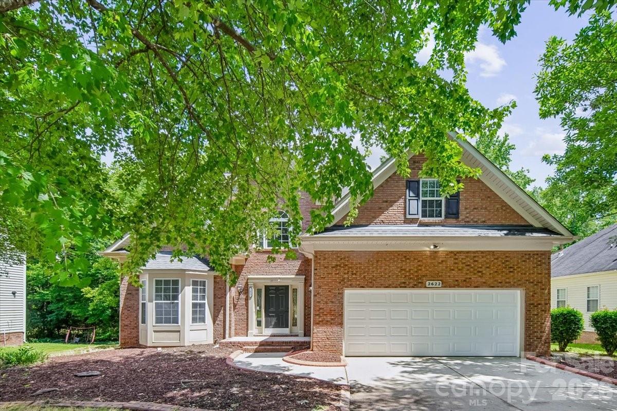 Home for sale at 2622 Billings Park Drive, Charlotte, NC — photo 1 of 48