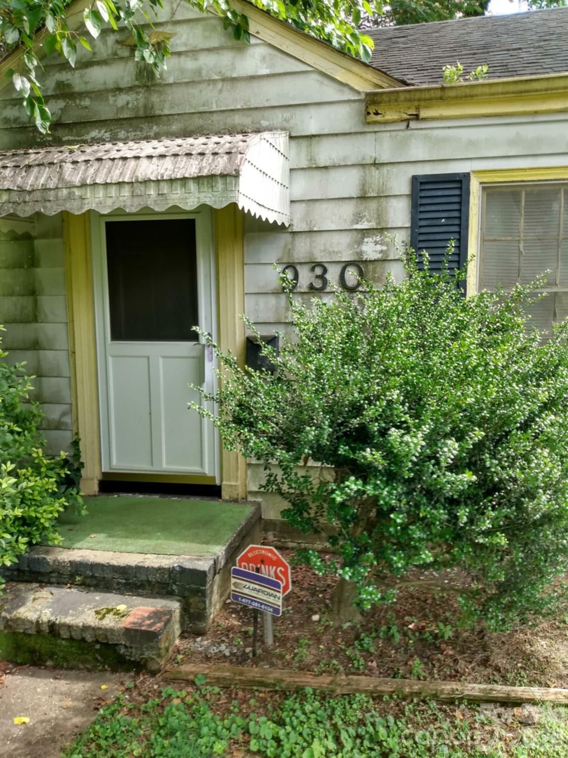 Photo 2 of 930 Everett Place, Charlotte, NC