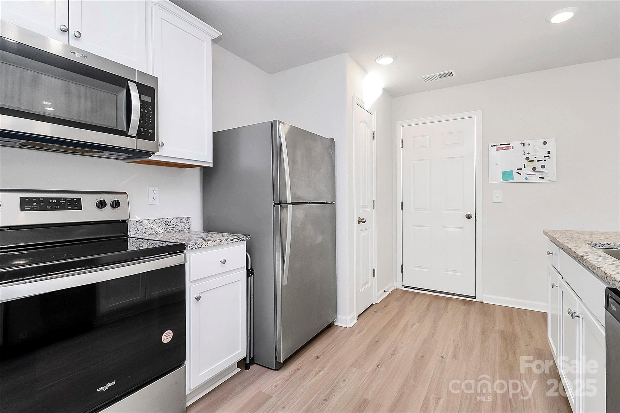 Photo 15 of 5209 Wolfridge Avenue, Charlotte, NC