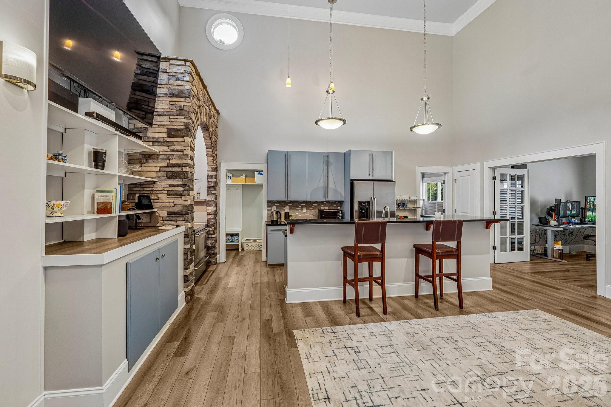 Photo 7 of 611 E 37th Street, Charlotte, NC