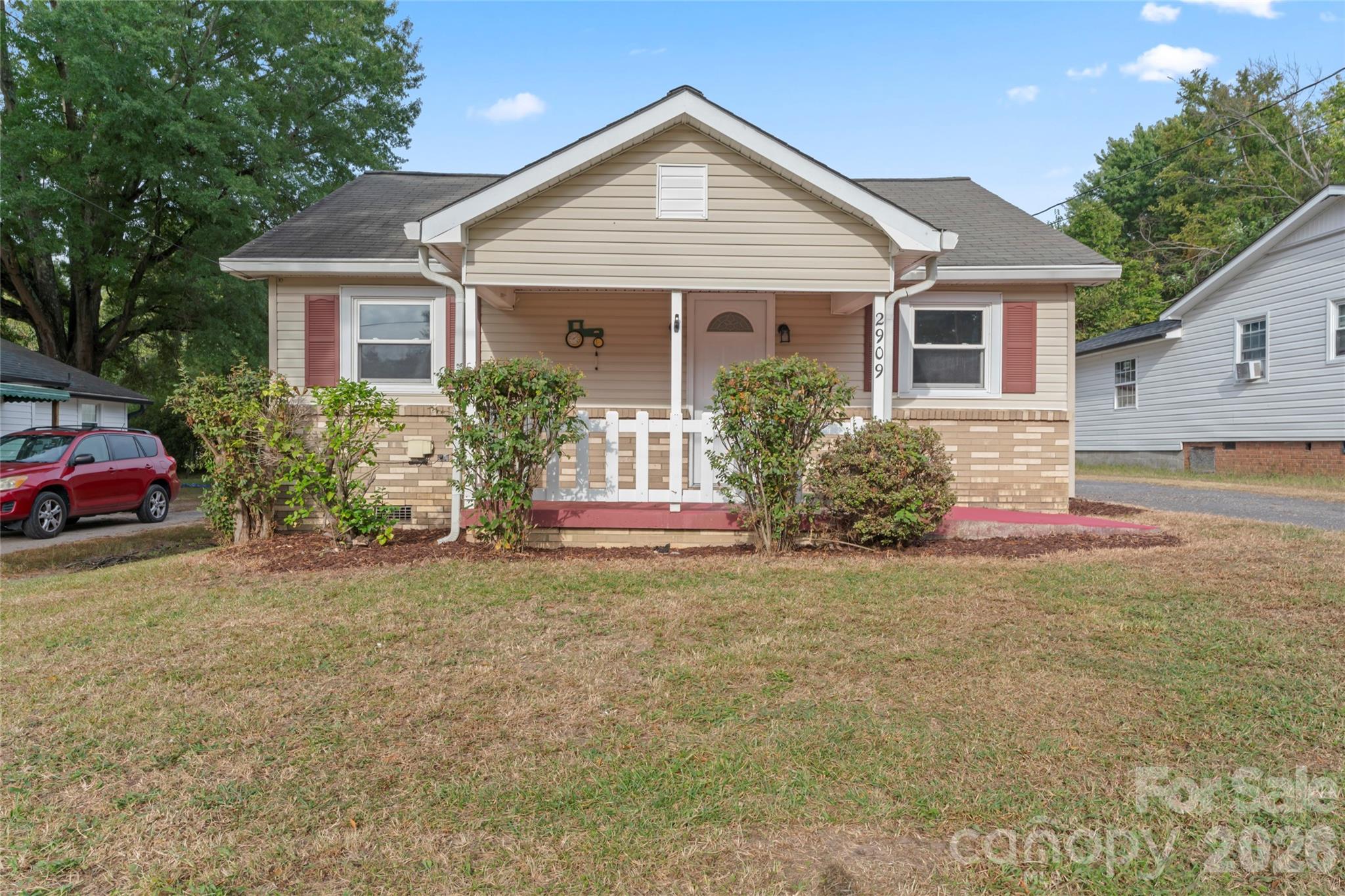 Photo 2 of 2909 Glendale Avenue, Kannapolis, NC