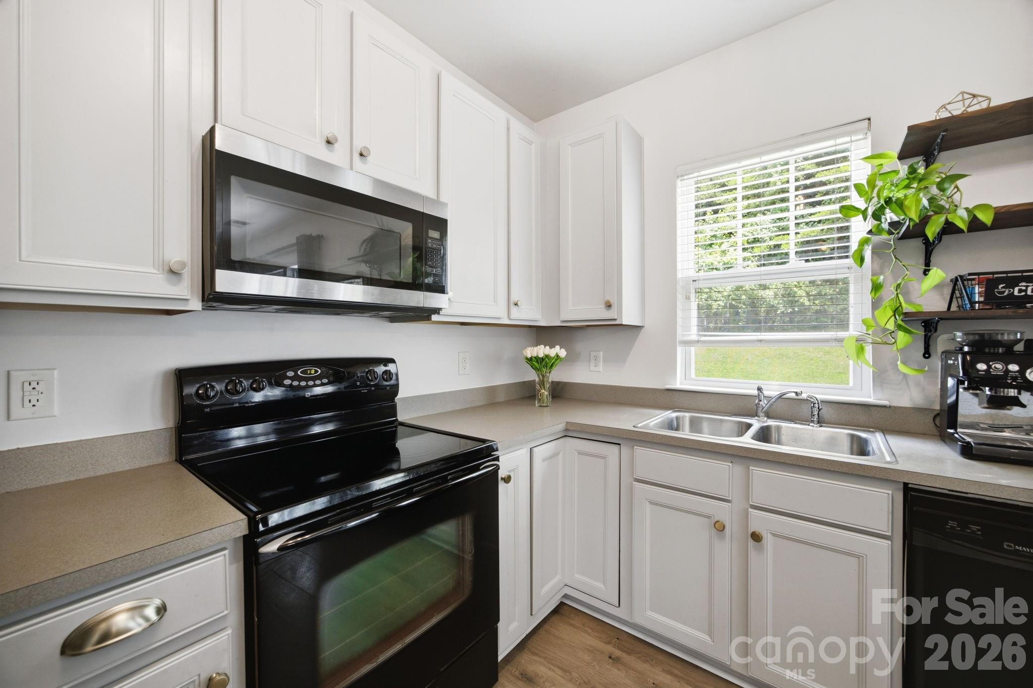 Photo 15 of 9511 Long Hill Drive, Charlotte, NC