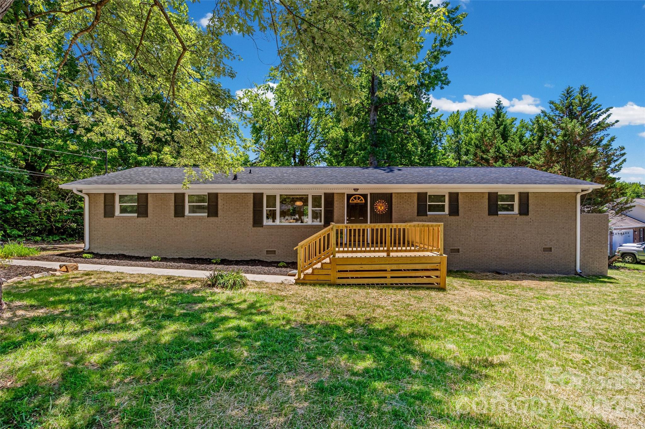 Home for sale at 2111 Shalimar Drive, Charlotte, NC — photo 1 of 30