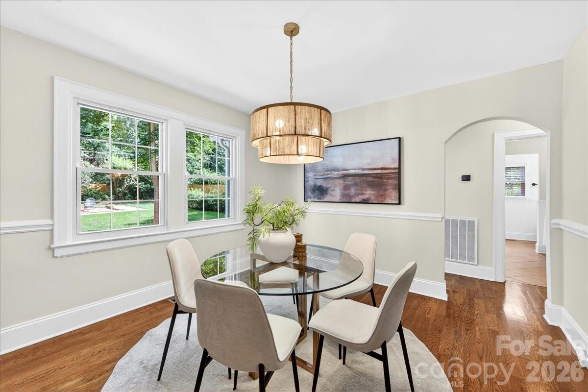 Photo 19 of 1333 Woodland Drive, Charlotte, NC