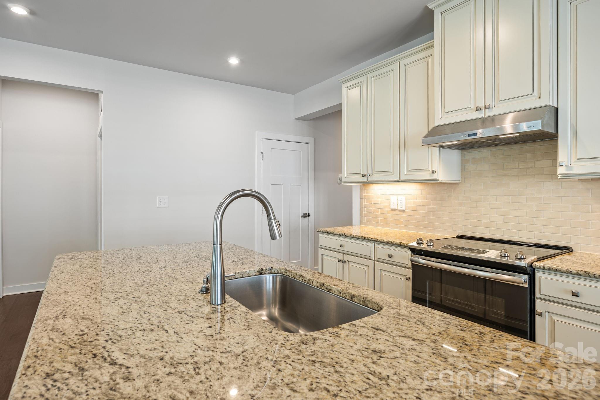 Photo 7 of 10277 October Glory Way, Charlotte, NC