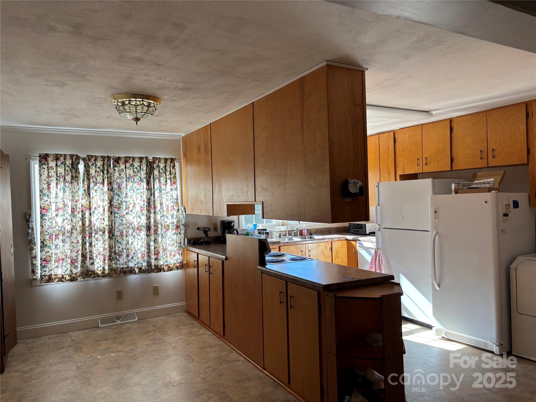 Photo 3 of 1623 Kimberly Drive, Gastonia, NC