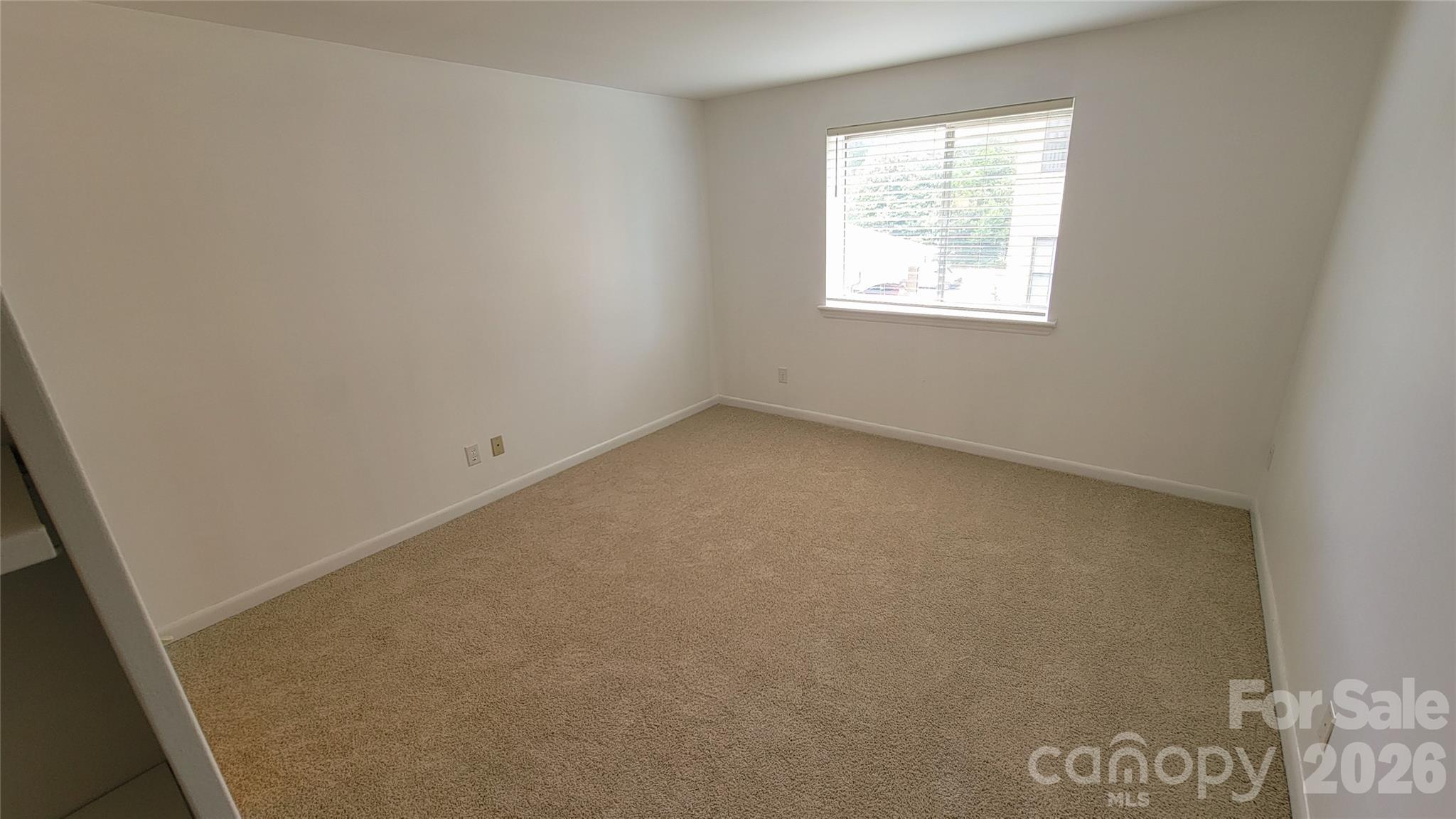 Photo 14 of 1323 Queens Road320, Charlotte, NC
