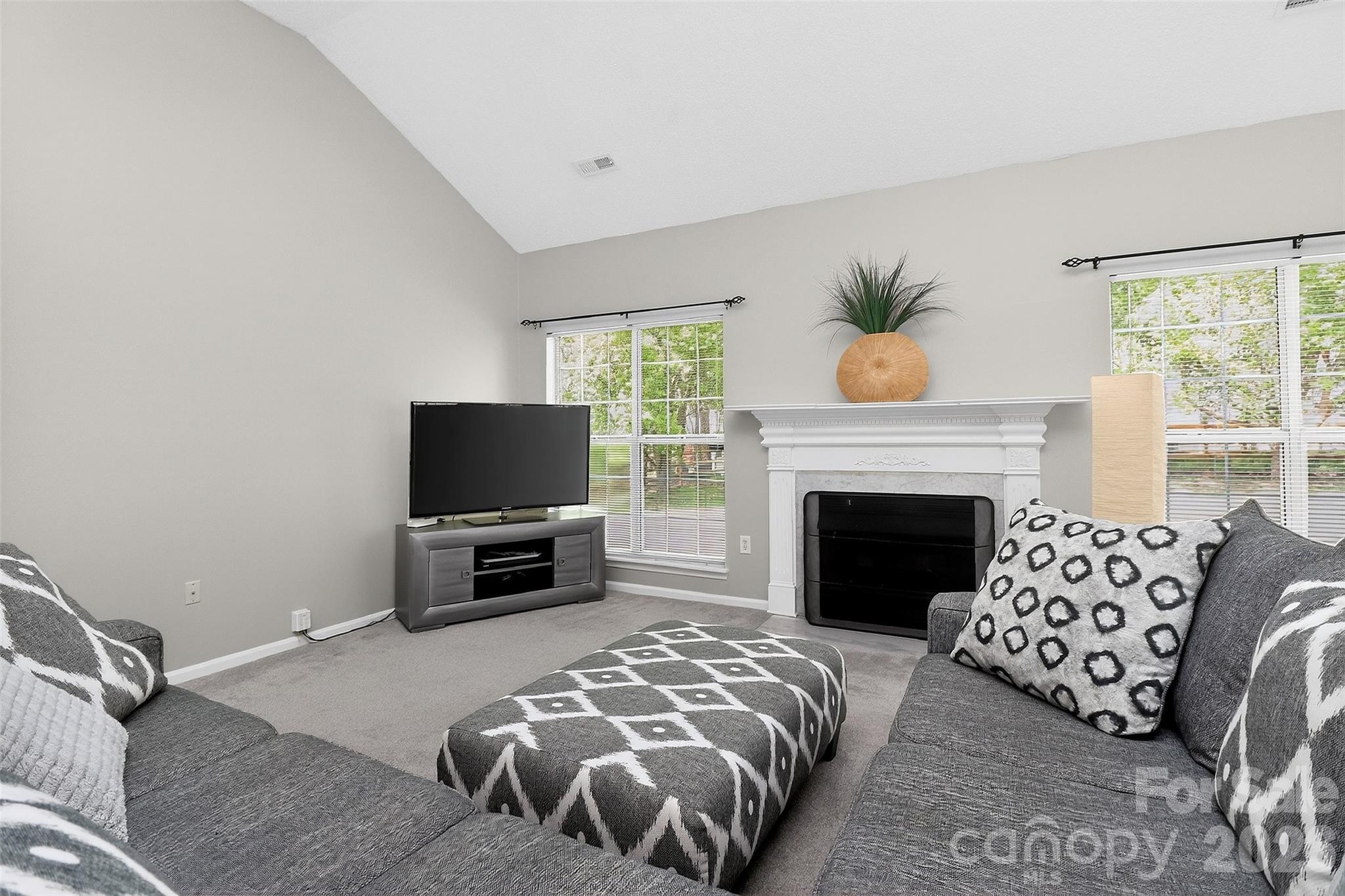 Photo 6 of 10631 Jardin Way, Charlotte, NC