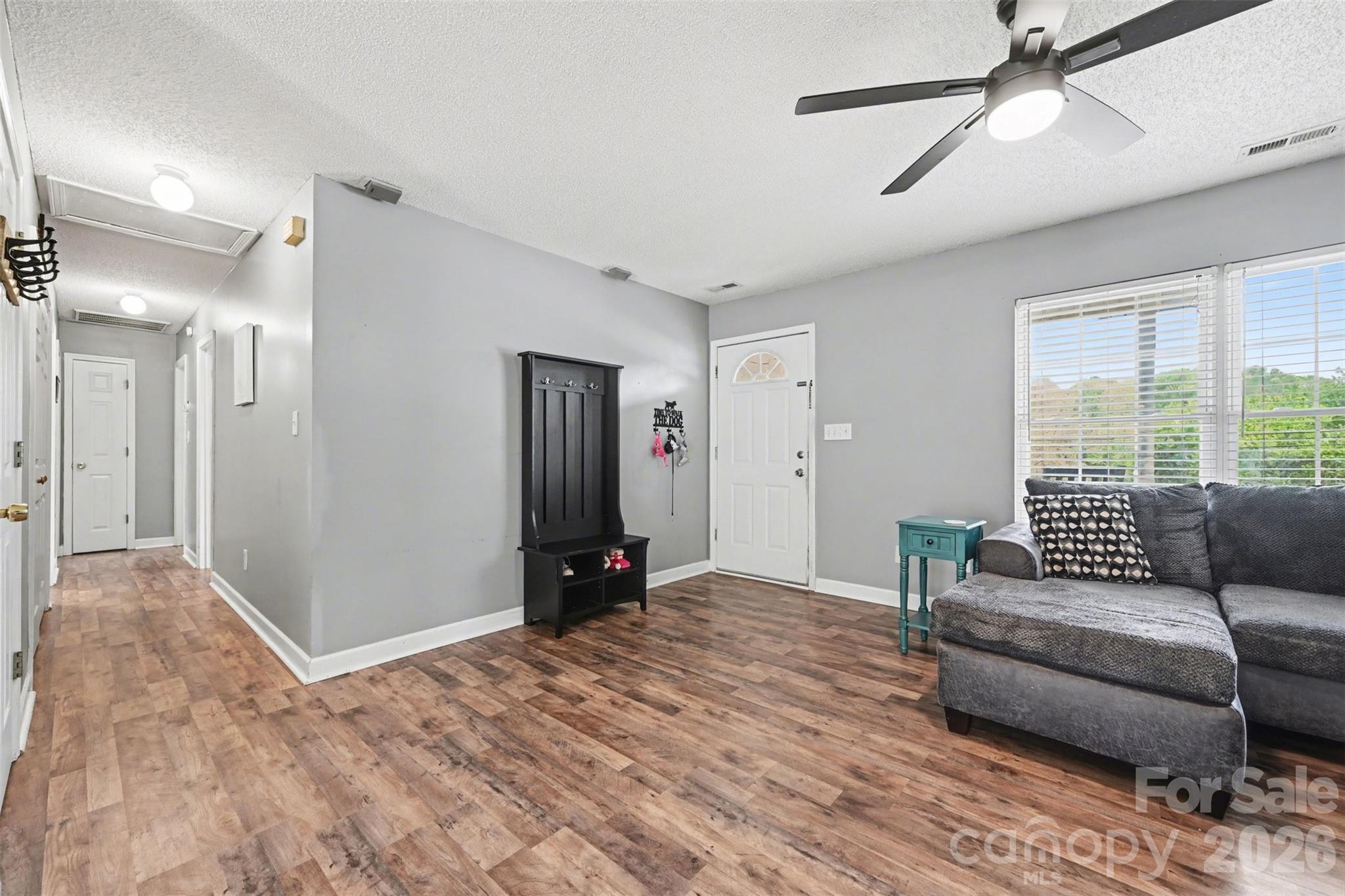 353 Woodlawn Avenue, Mount Holly, NC - photo 6 of 29