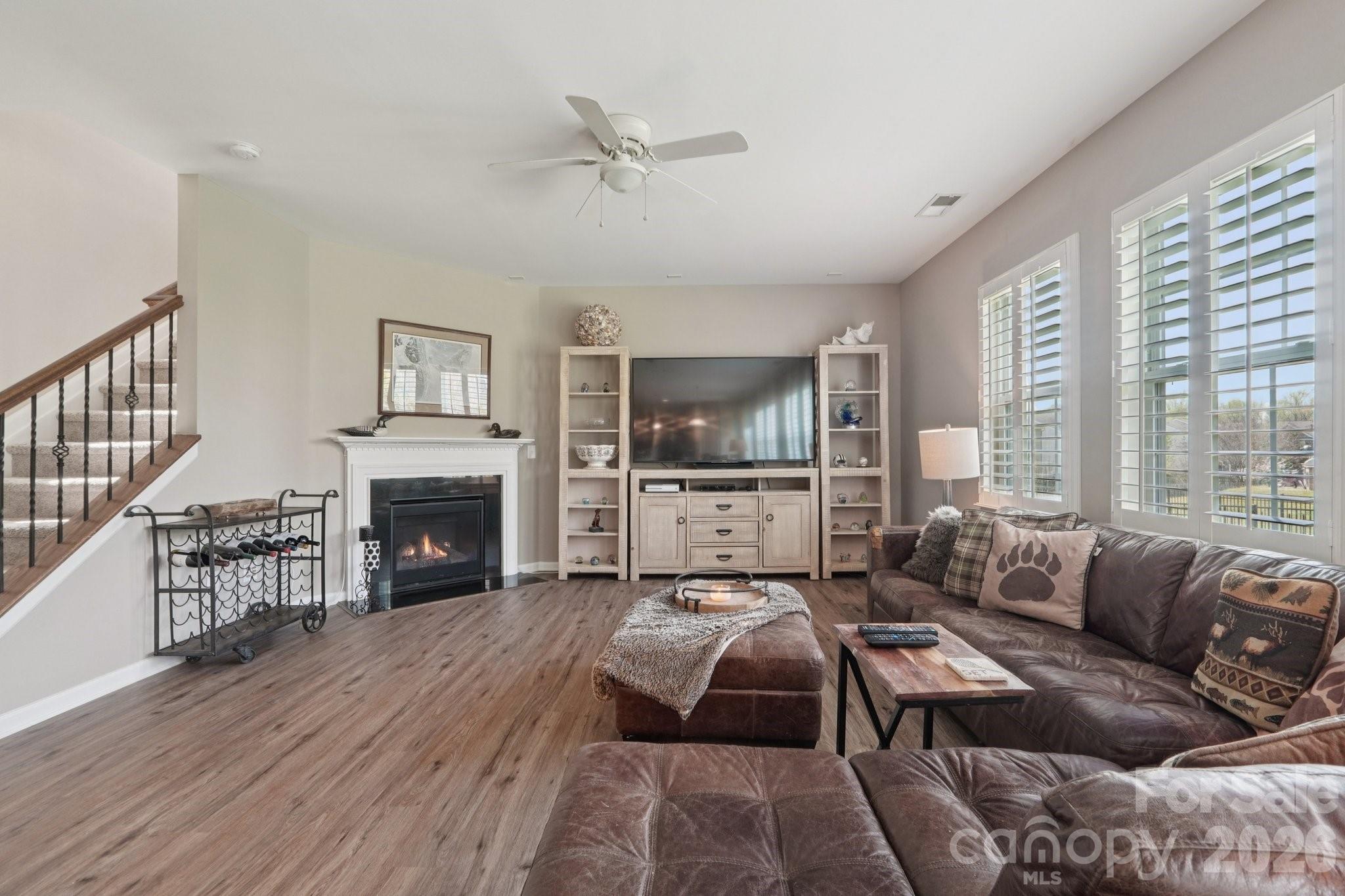 5016 Riverdale Drive, Charlotte, NC - photo 8 of 40