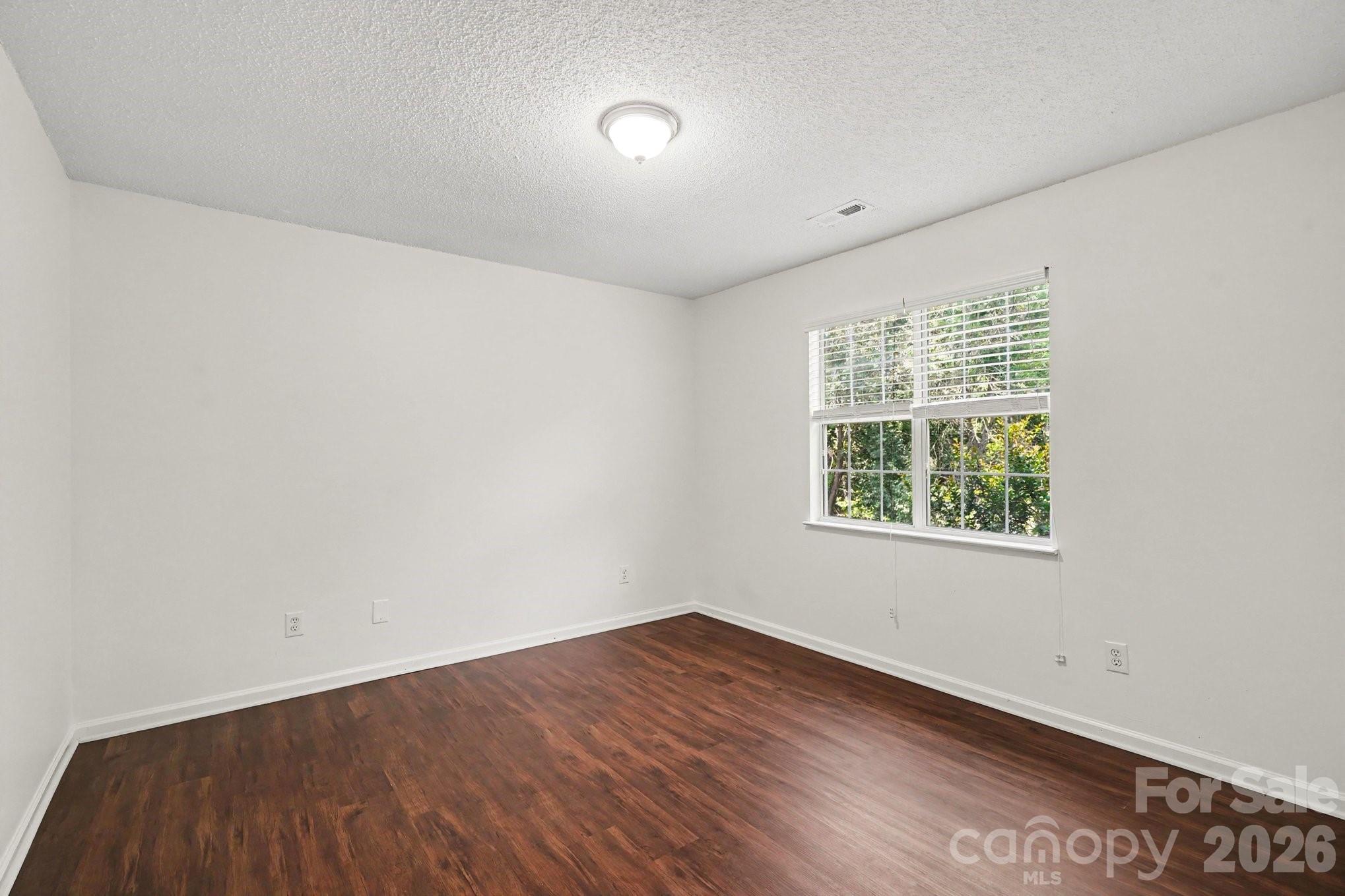 Photo 6 of 12127 Landing Green Drive, Charlotte, NC