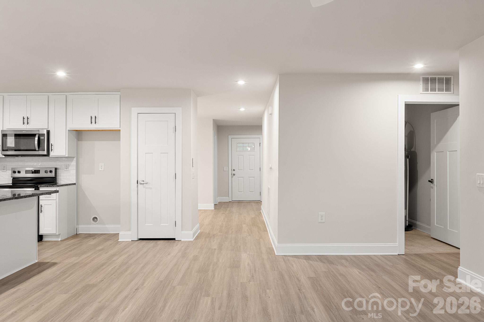 4238 Mackinnon Drive, Charlotte, NC - photo 18 of 38