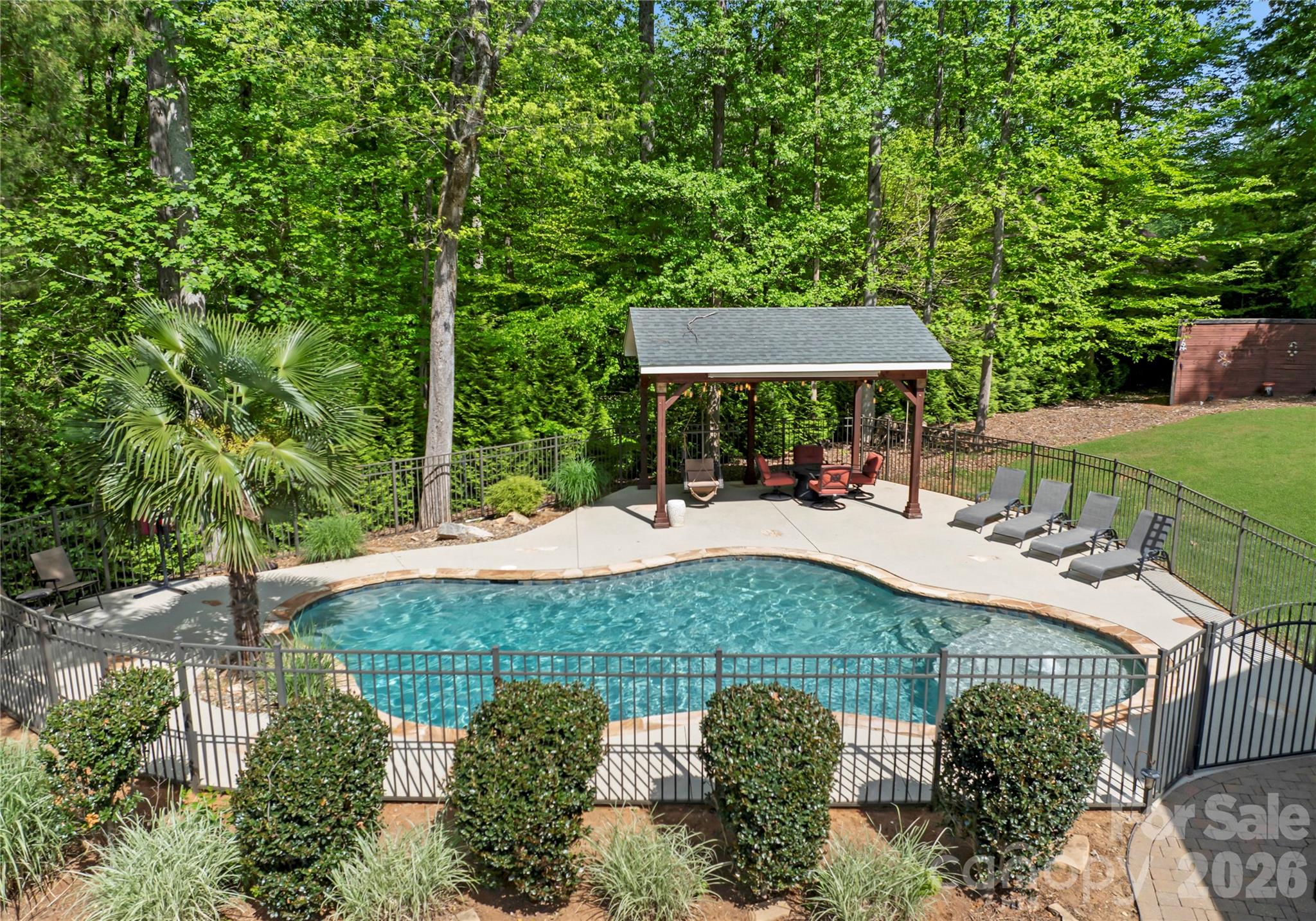 Photo 2 of 860 Arrow Point Lane, Davidson, NC