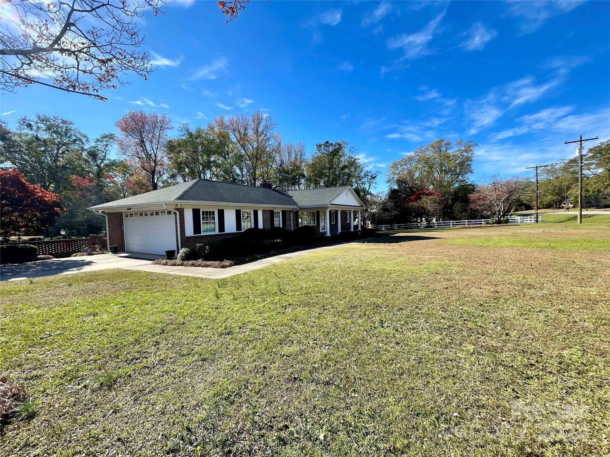 5486 Kershaw Camden Highway, Heath Springs, SC - photo 2 of 33