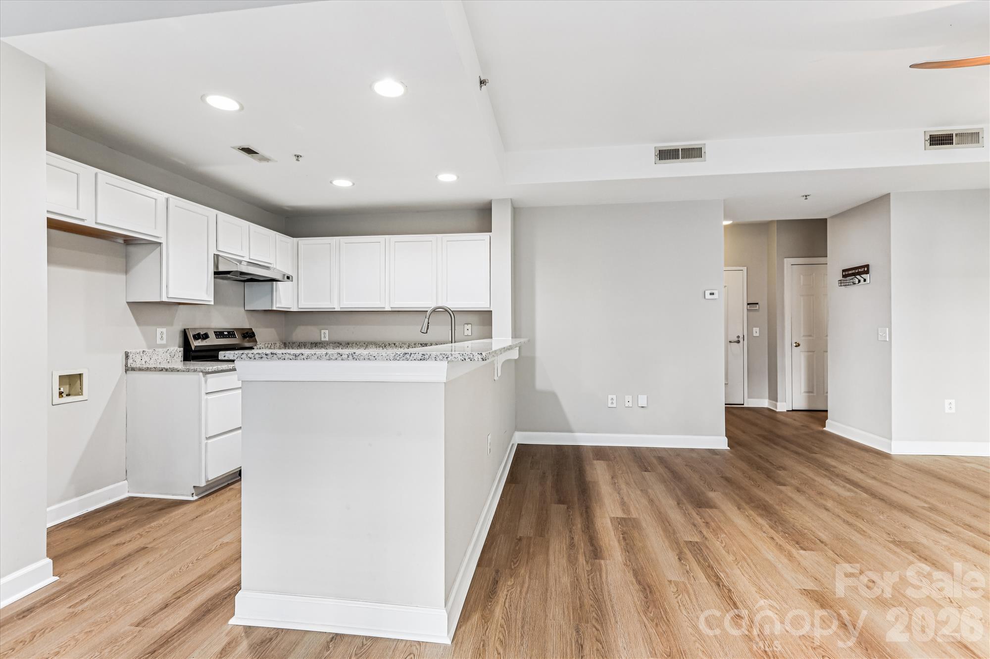 Photo 23 of 718 W Trade Street302, Charlotte, NC