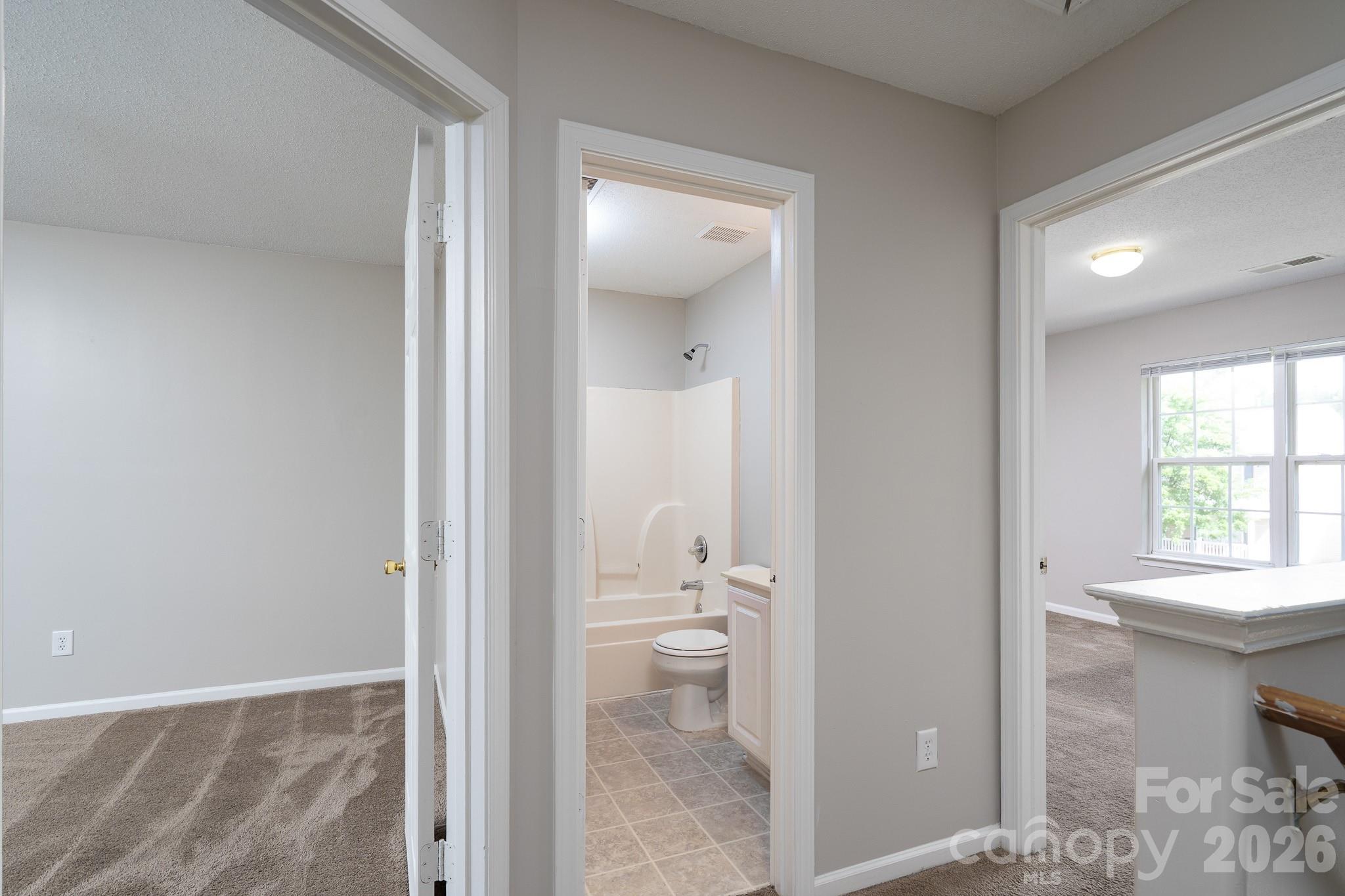 Photo 32 of 8016 Bronze Pike Drive, Charlotte, NC