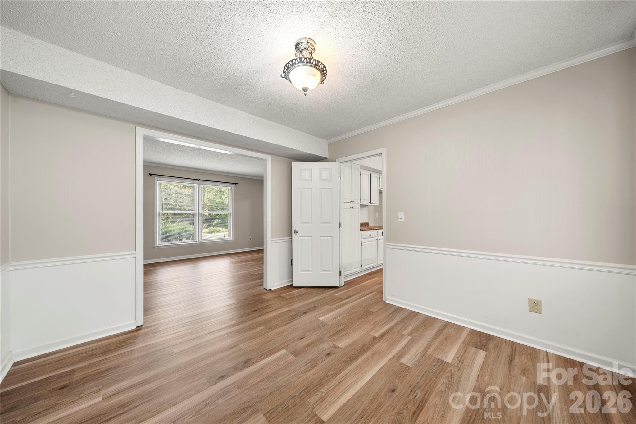 Home for sale at 628 Bellows Lane, Charlotte, NC — photo 11 of 43