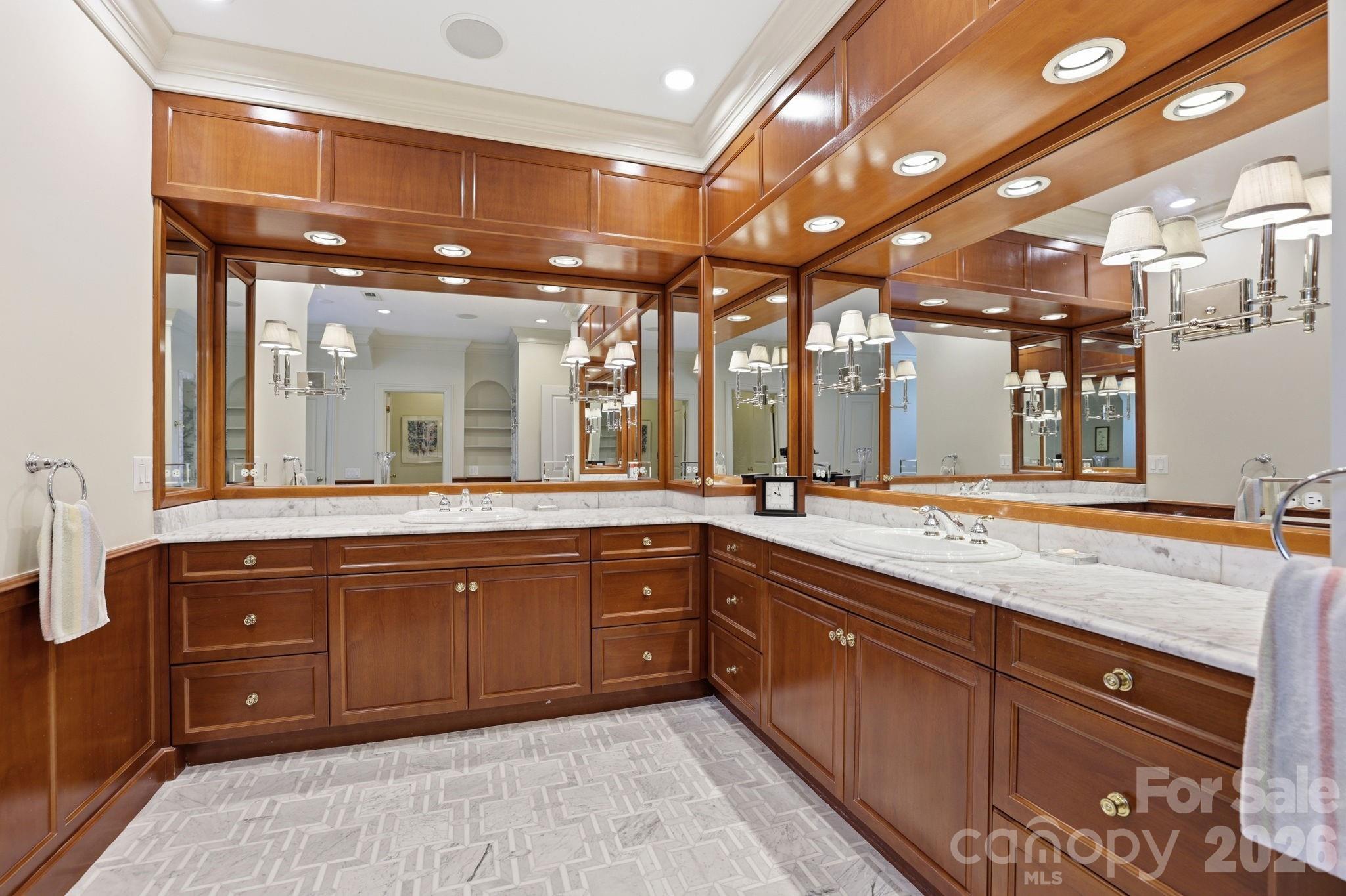 Photo 27 of 2044 Queens Road W, Charlotte, NC