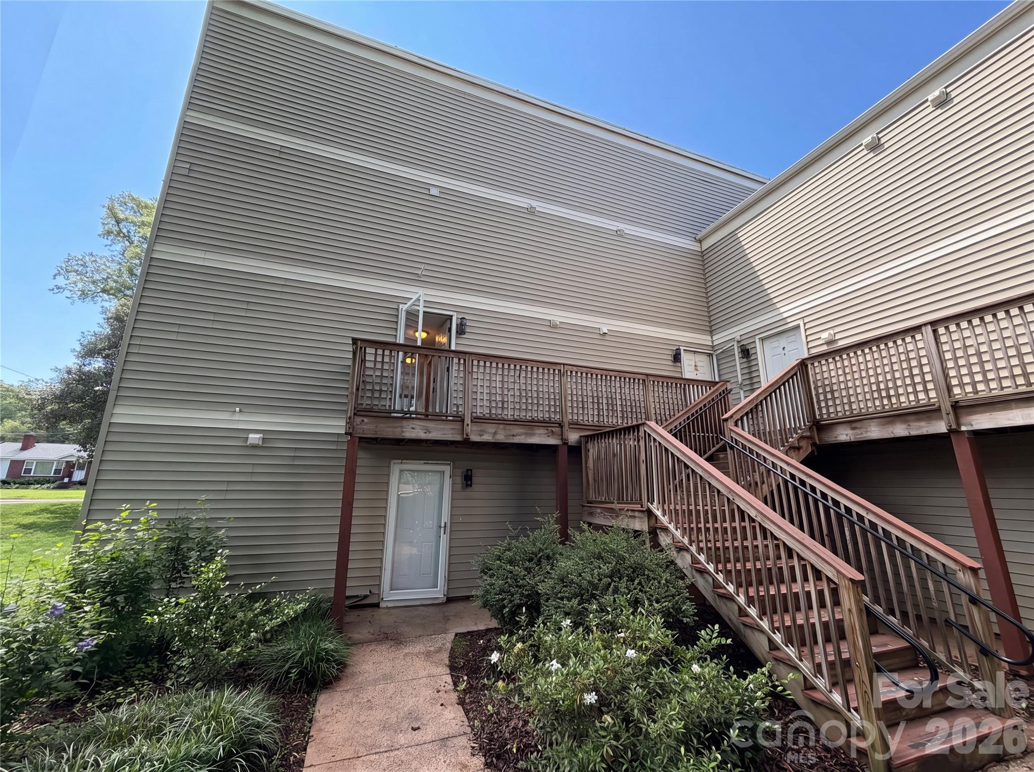 Home for sale at 1625 Merry Oaks RoadD, Charlotte, NC — photo 1 of 19
