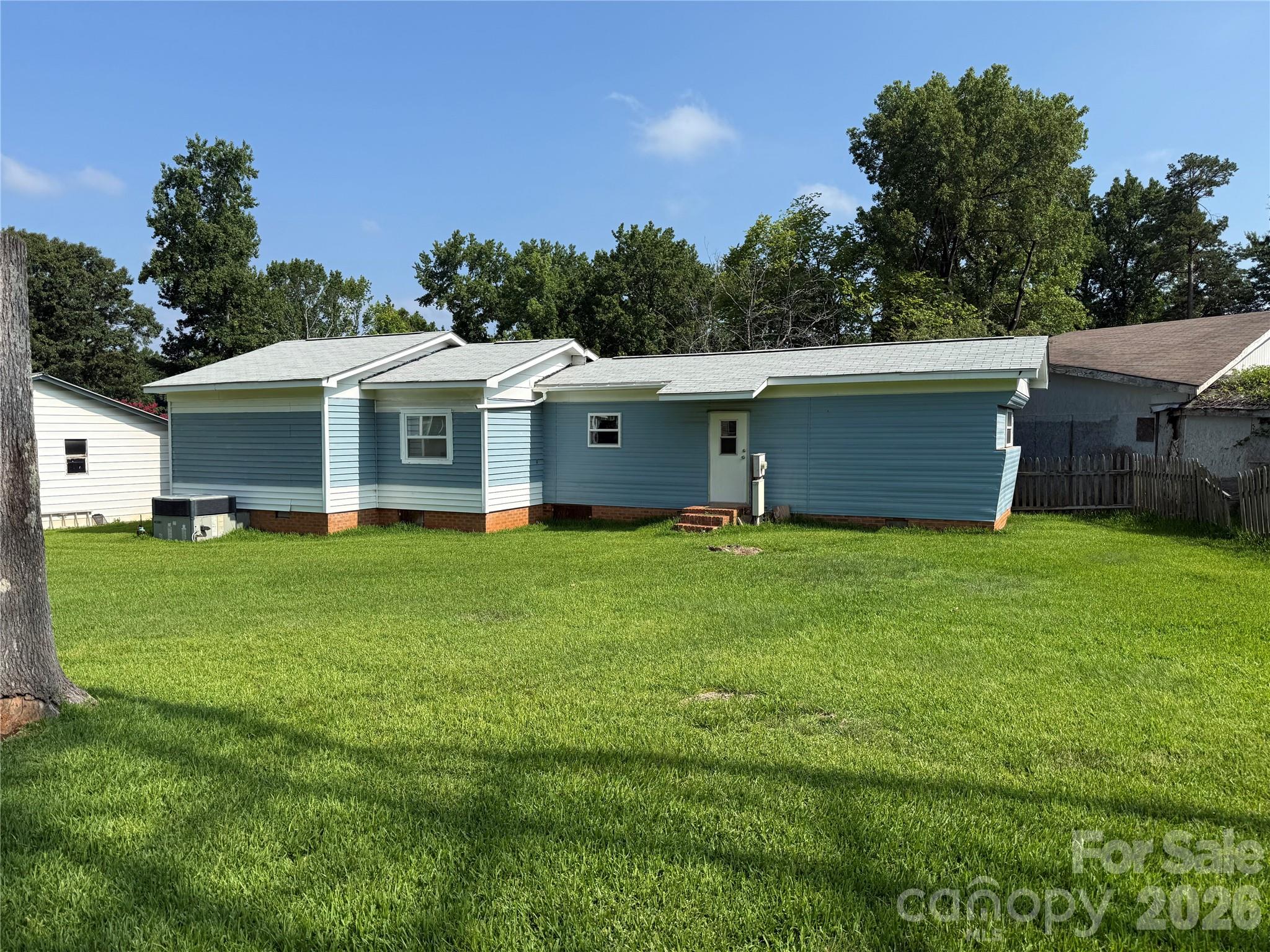 Photo 10 of 7312 Doblinway Drive, Charlotte, NC