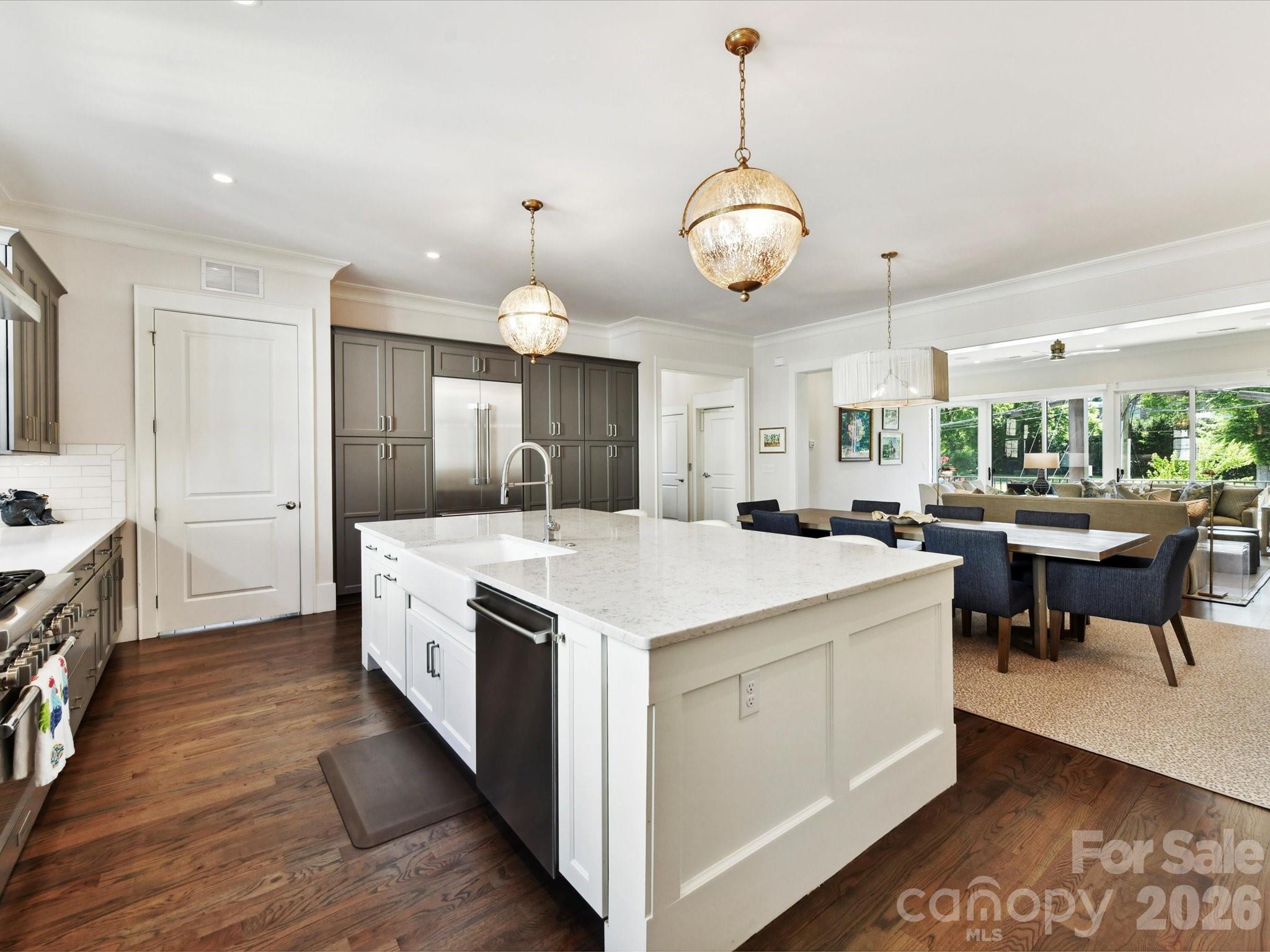 6531 Hazelton Drive, Charlotte, NC - photo 7 of 34