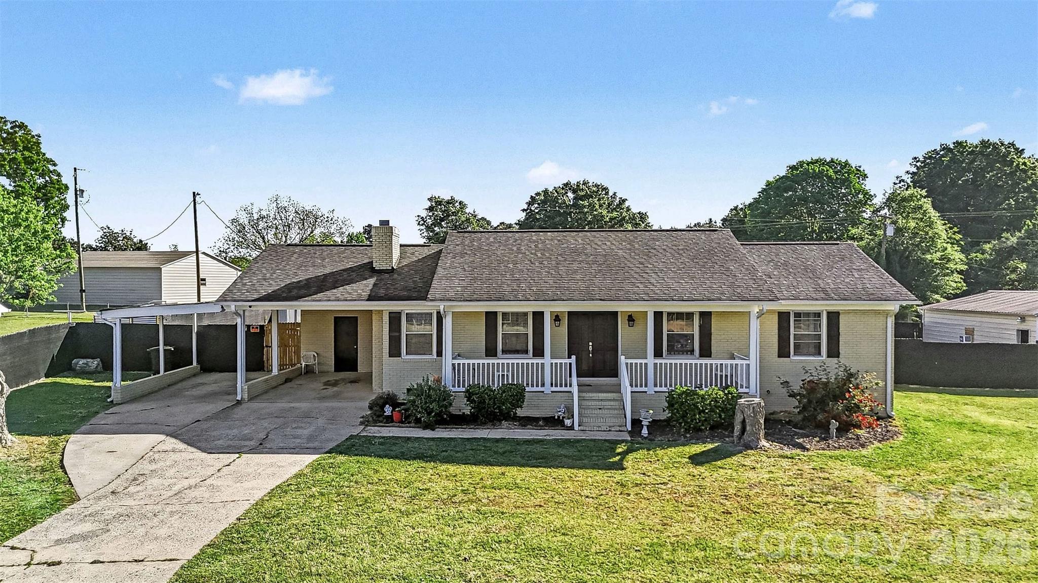 1087 Greenbriar Drive, Lancaster, SC - photo 4 of 27