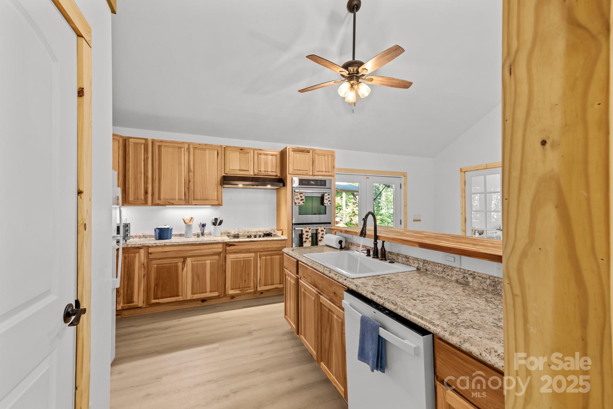 1036 Williamsburg Drive, Lenoir, NC - photo 15 of 35