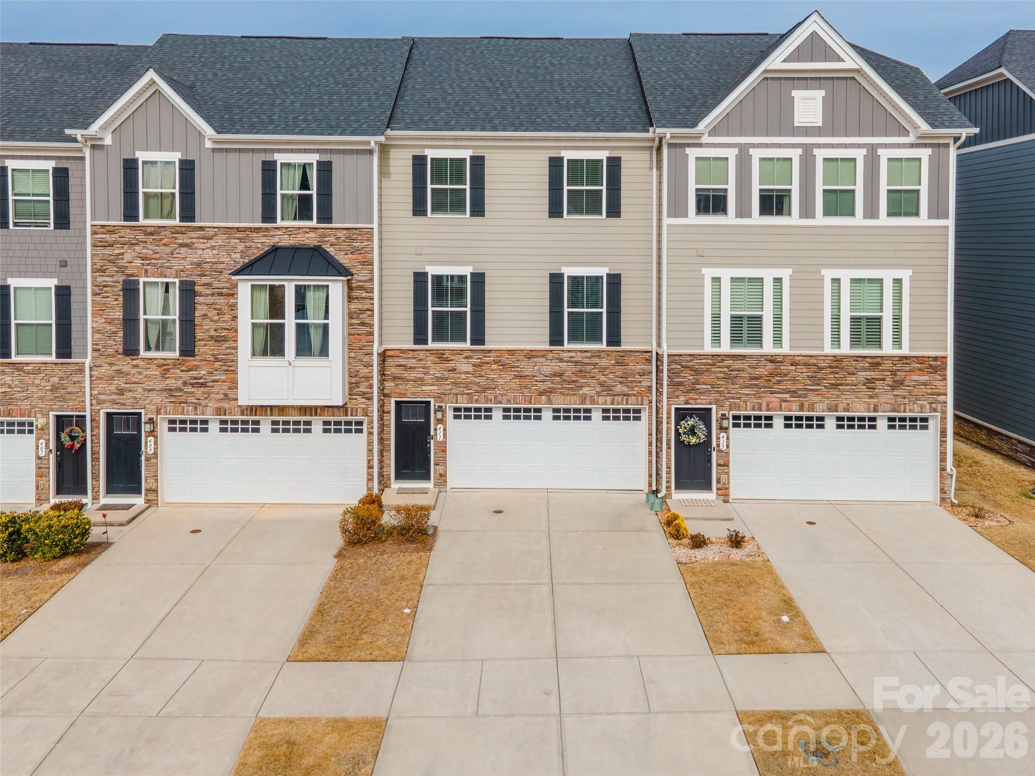 411 Lahinch Drive, Tega Cay, SC - photo 2 of 36