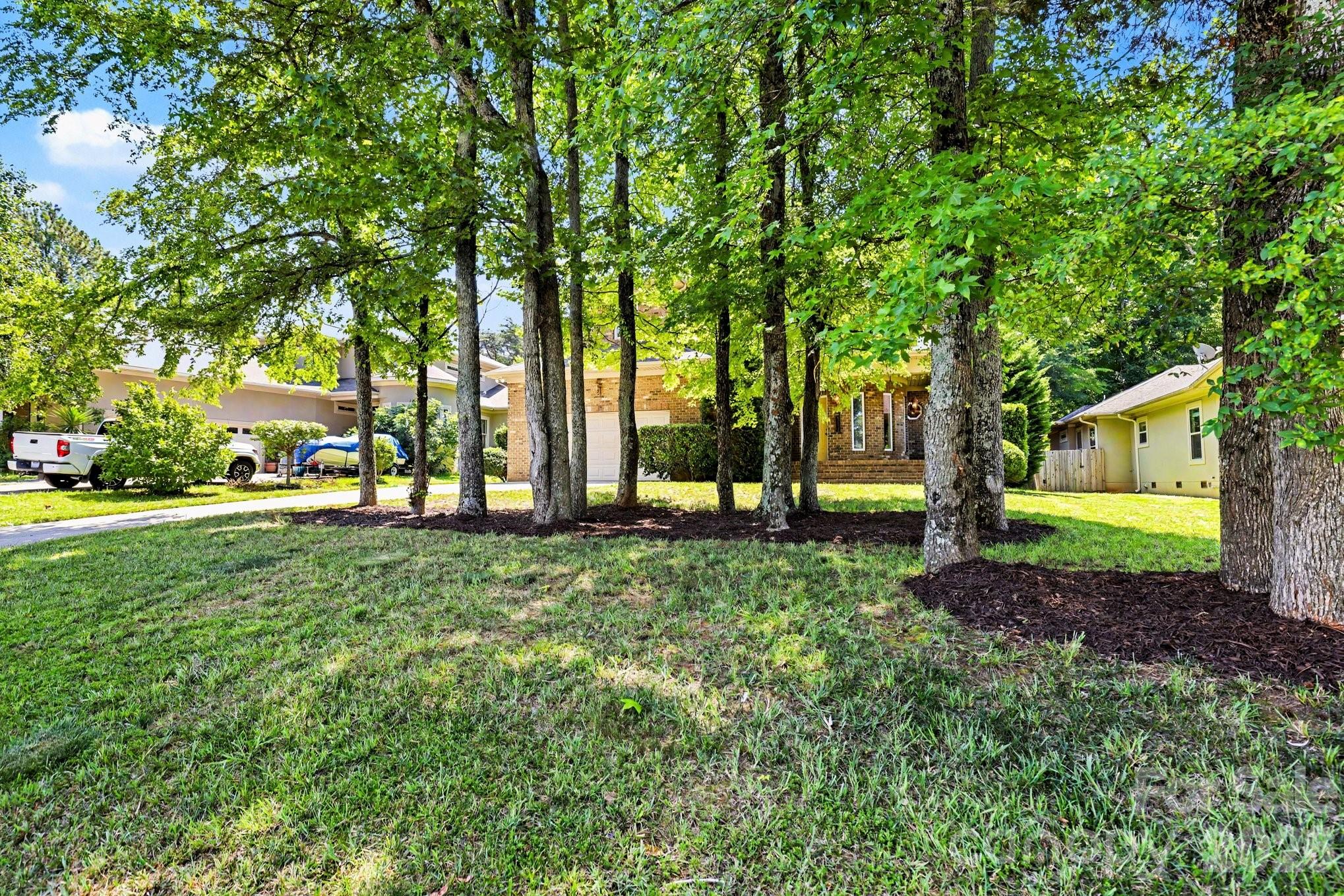 Photo 4 of 10130 Fairlea Drive, Charlotte, NC