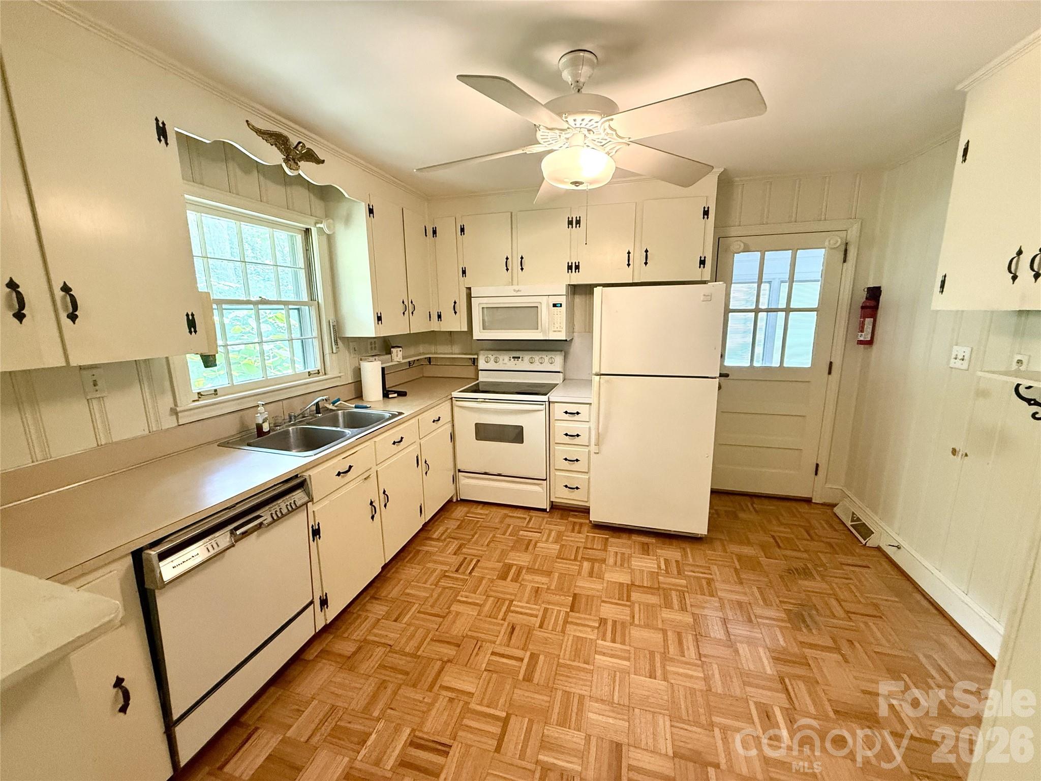 Photo 14 of 821 Burnley Road, Charlotte, NC