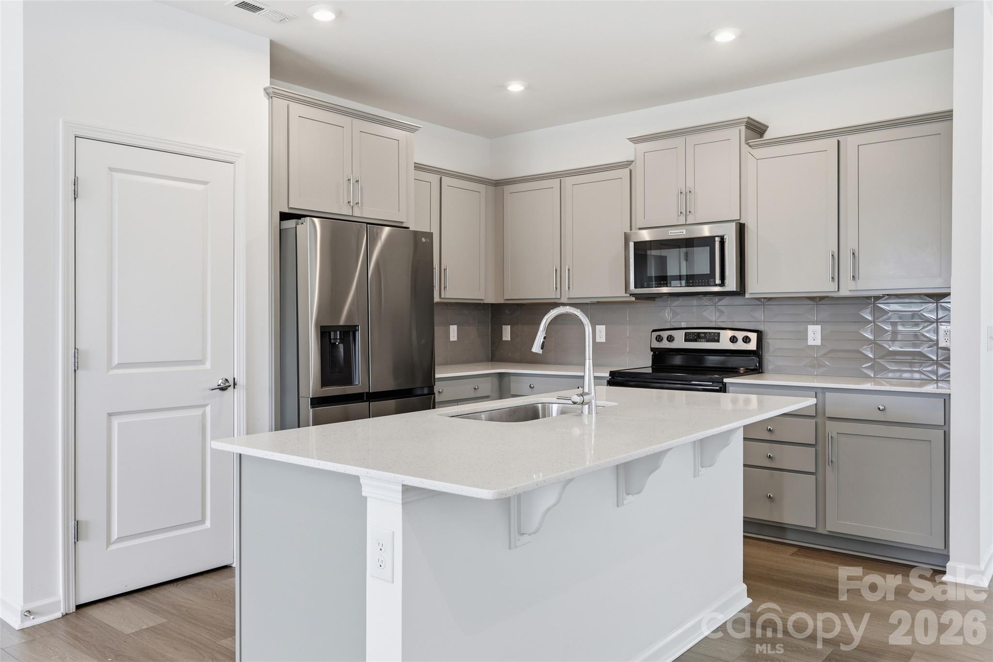 Photo 9 of 16401 Leading Street, Charlotte, NC