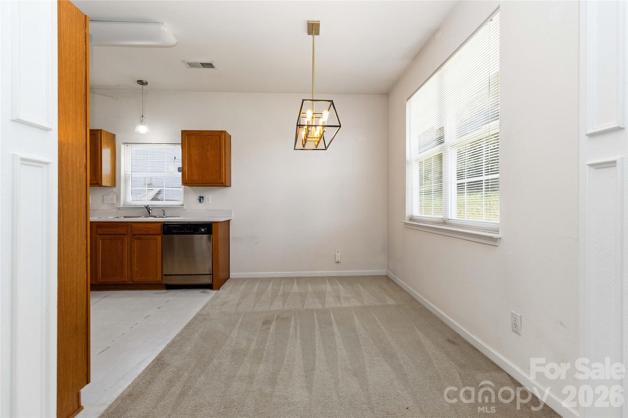 Photo 8 of 740 Aberdeen Glen Place, Charlotte, NC