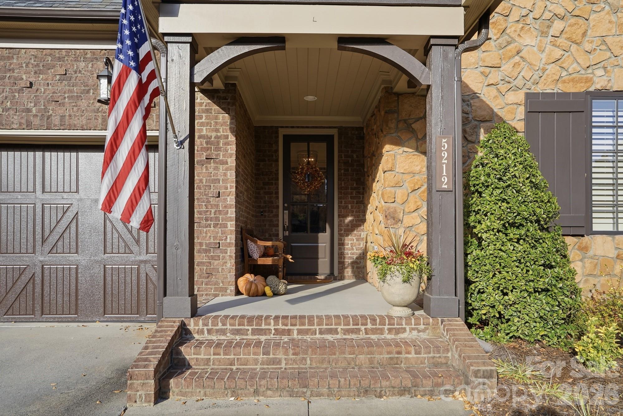 Photo 3 of 5212 Shepley Court, Charlotte, NC
