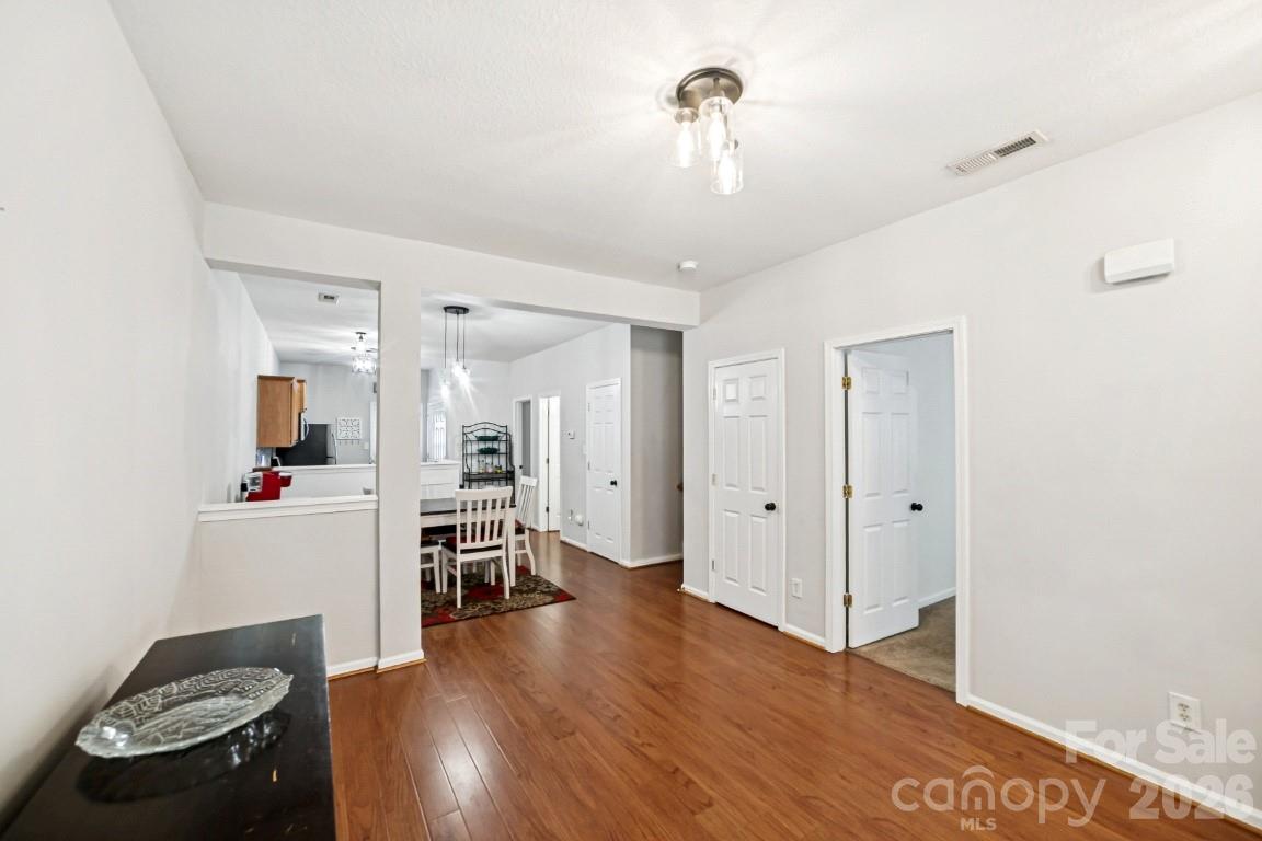 Photo 5 of 2731 Meadow Knoll Drive, Charlotte, NC