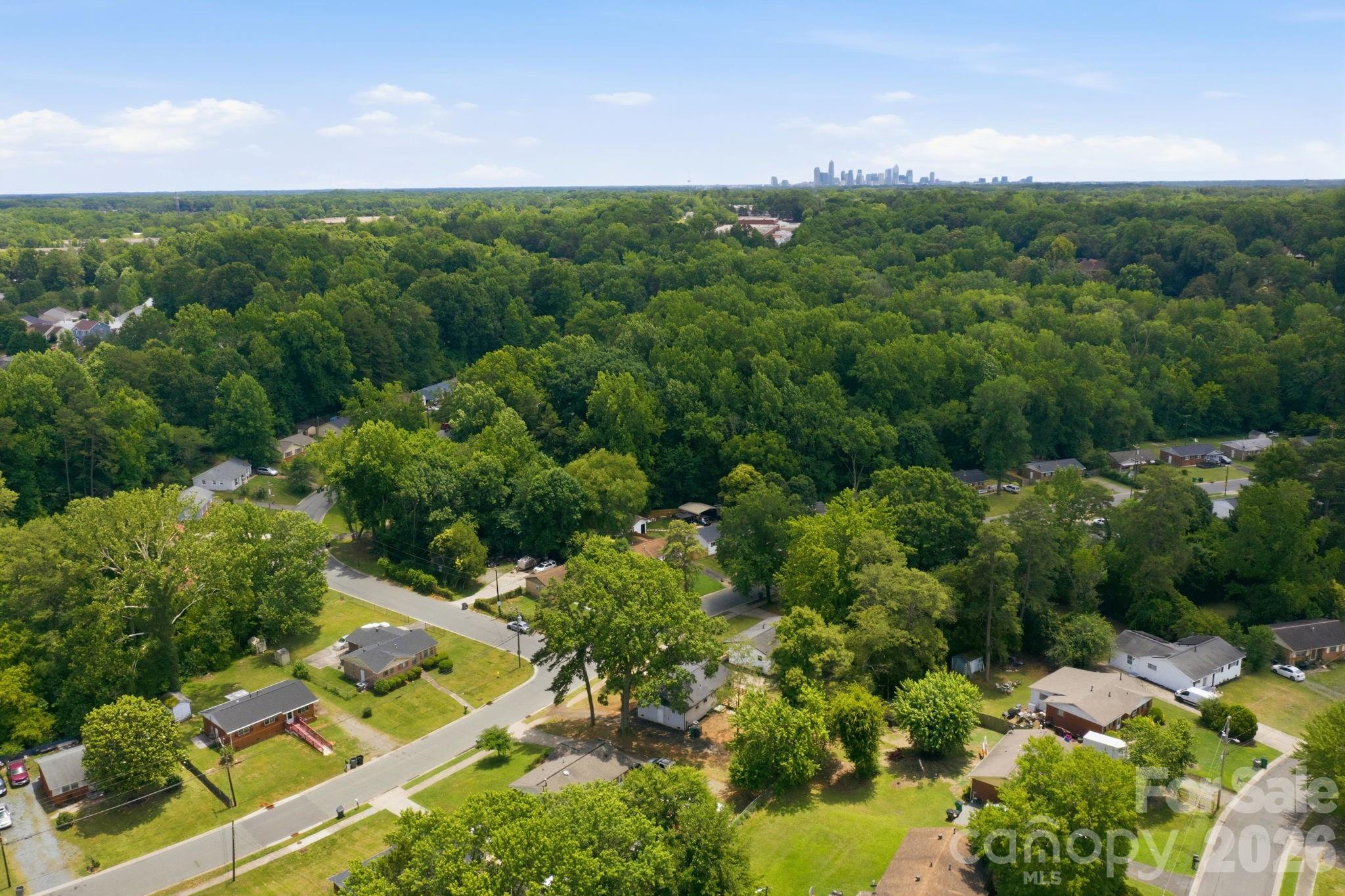 Home for sale at 9401 Feldbank Drive, Charlotte, NC — photo 40 of 42
