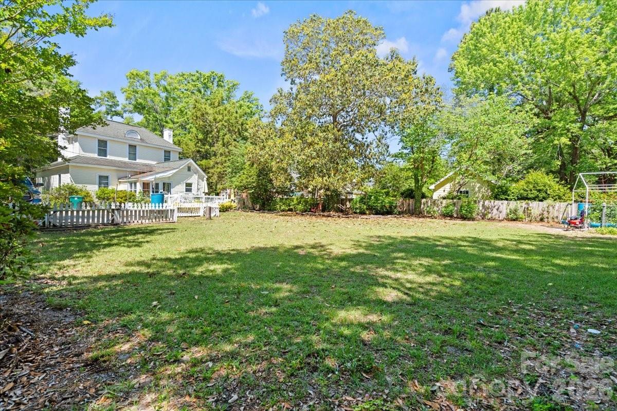 110 Huger Street, Cheraw, SC - photo 4 of 45