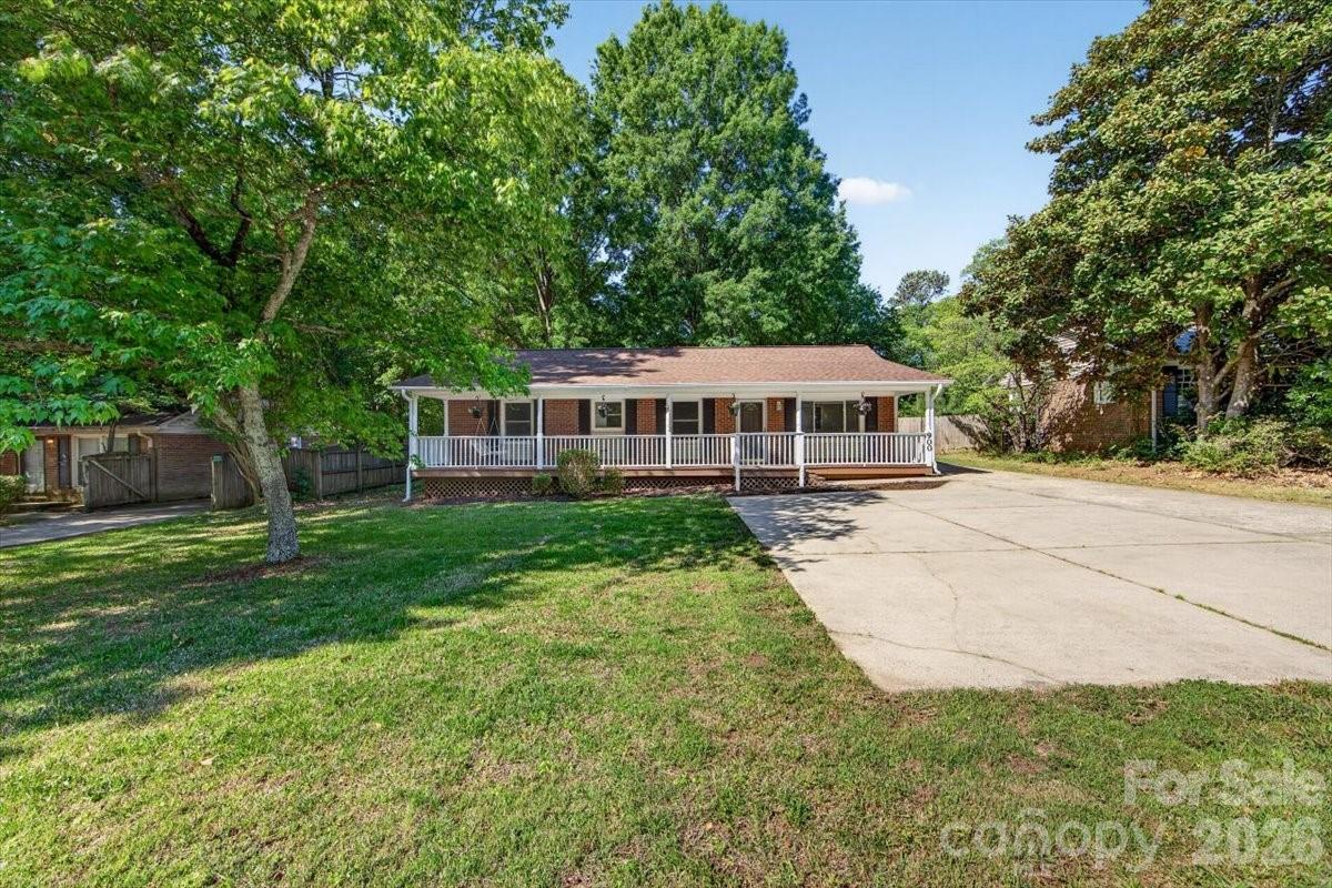 Photo 2 of 900 E John Street, Matthews, NC