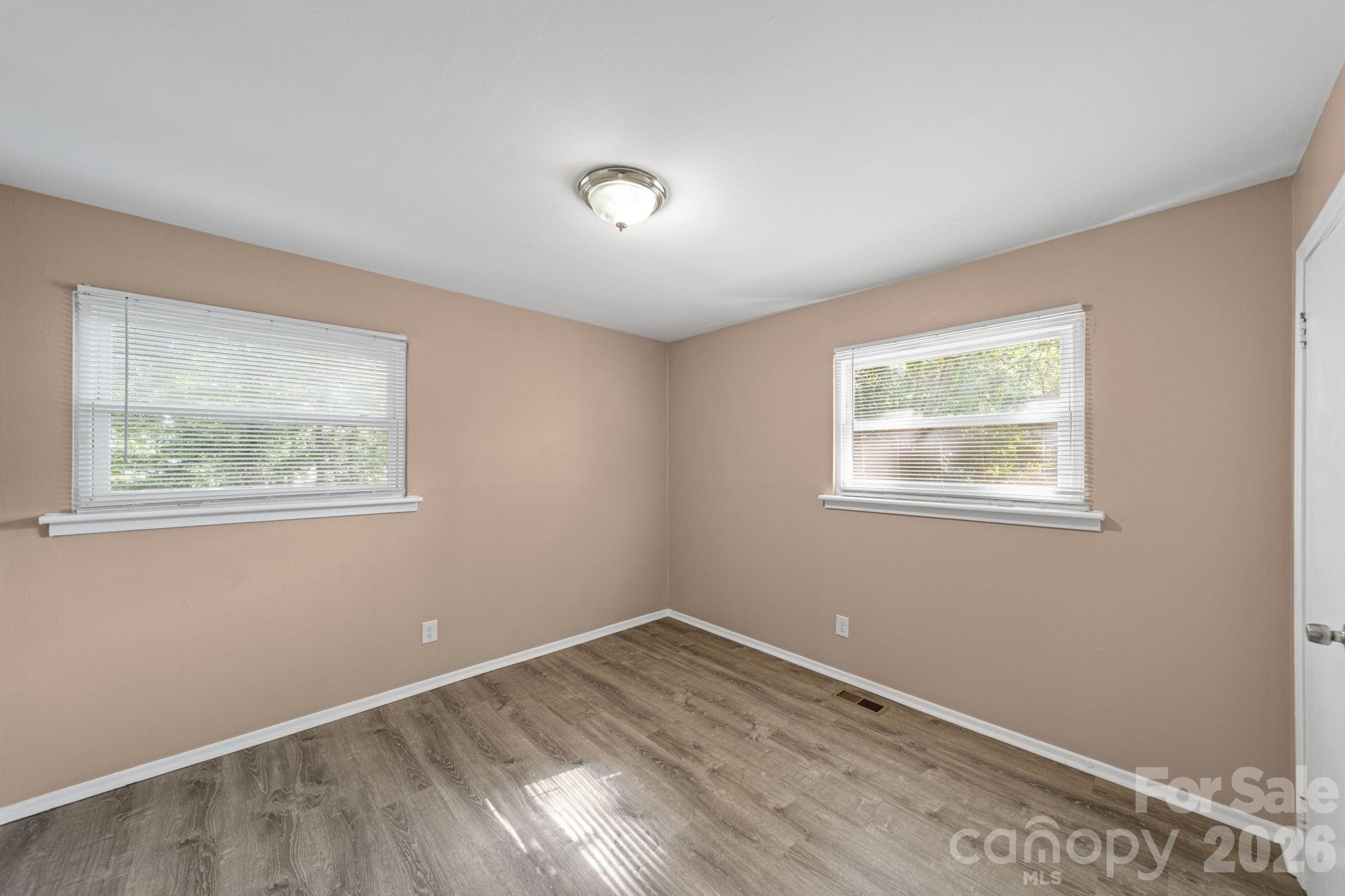 Photo 23 of 5045 Curtiswood Drive, Charlotte, NC