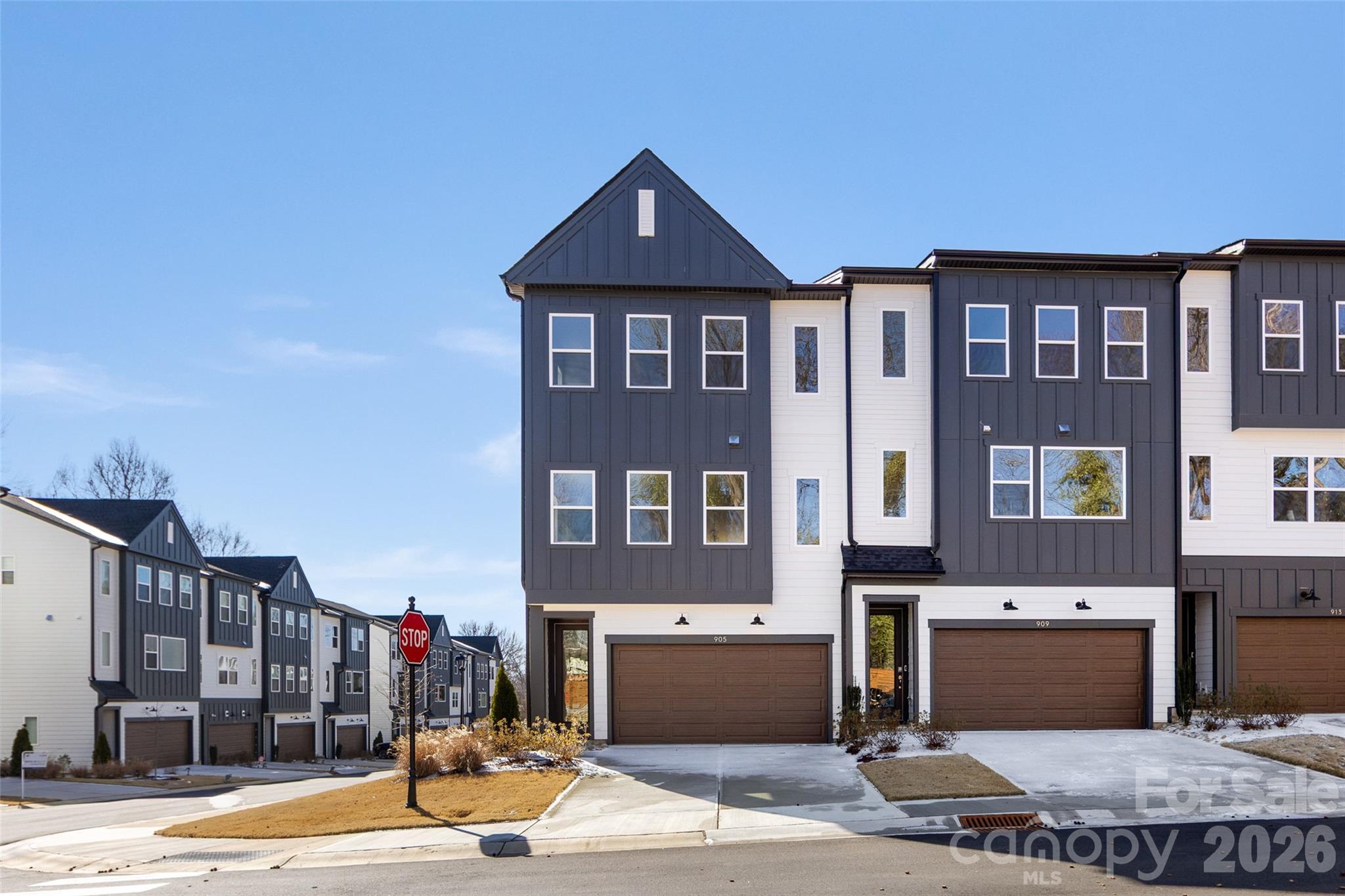 905 Archway Lane, Charlotte, NC