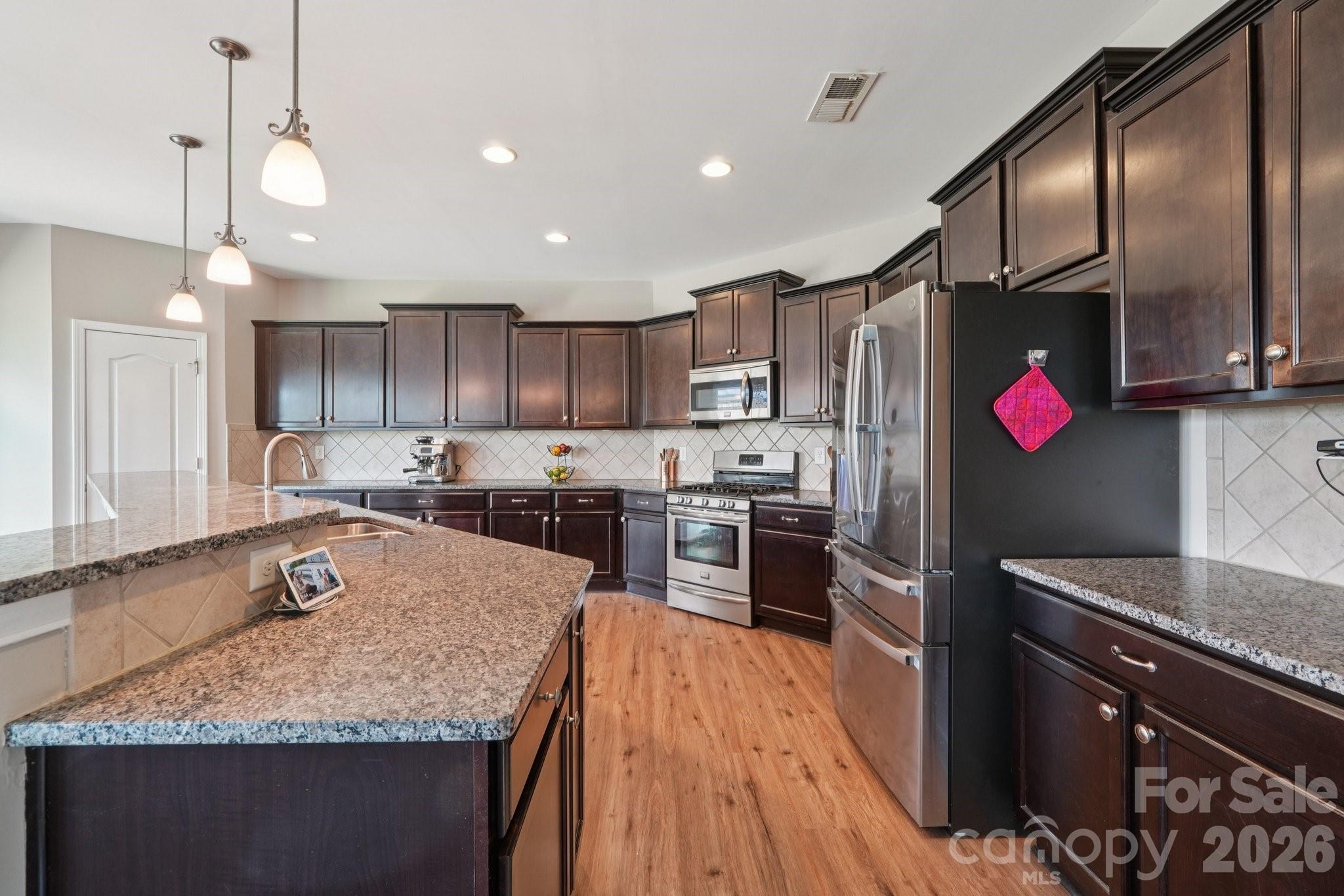 5016 Riverdale Drive, Charlotte, NC - photo 12 of 40
