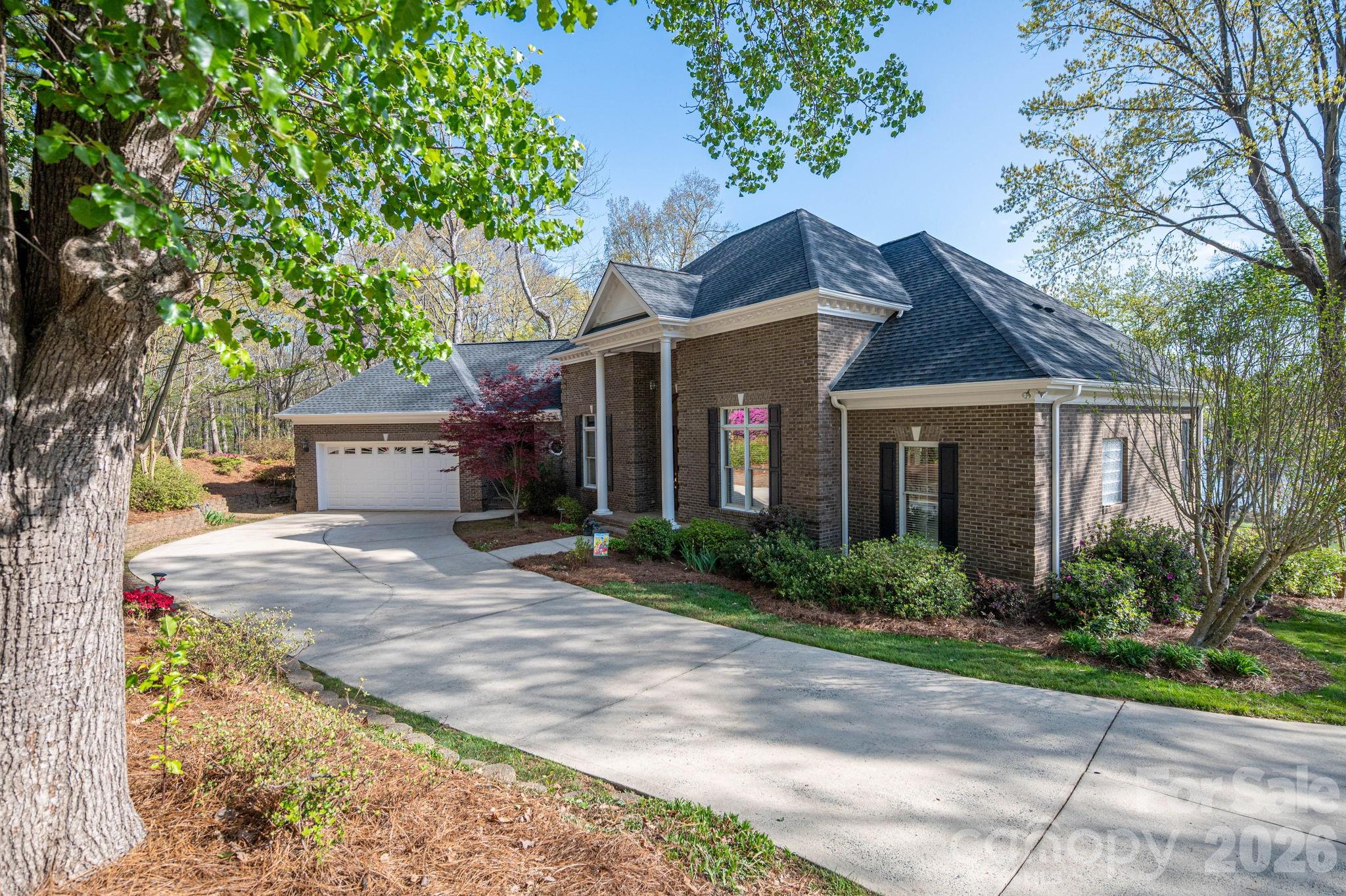 Photo 2 of 103 Shelter Cove Lane, Mooresville, NC