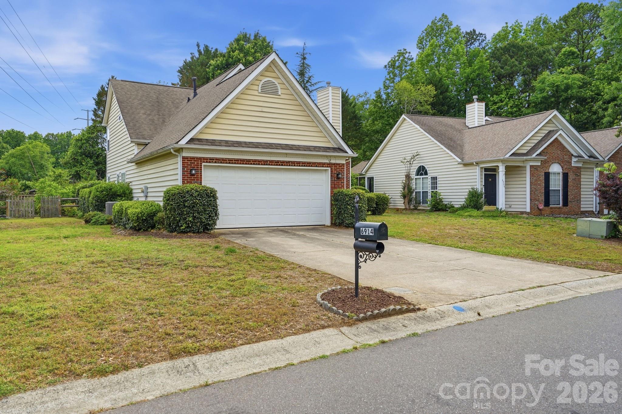 Photo 2 of 6914 Weirton Place, Charlotte, NC