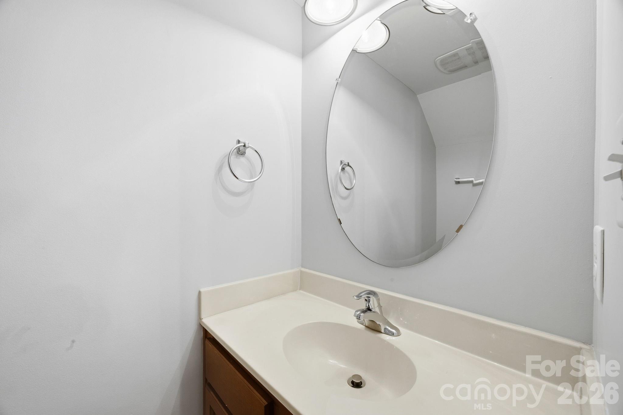 Photo 11 of 1215 Green Oaks LaneI, Charlotte, NC