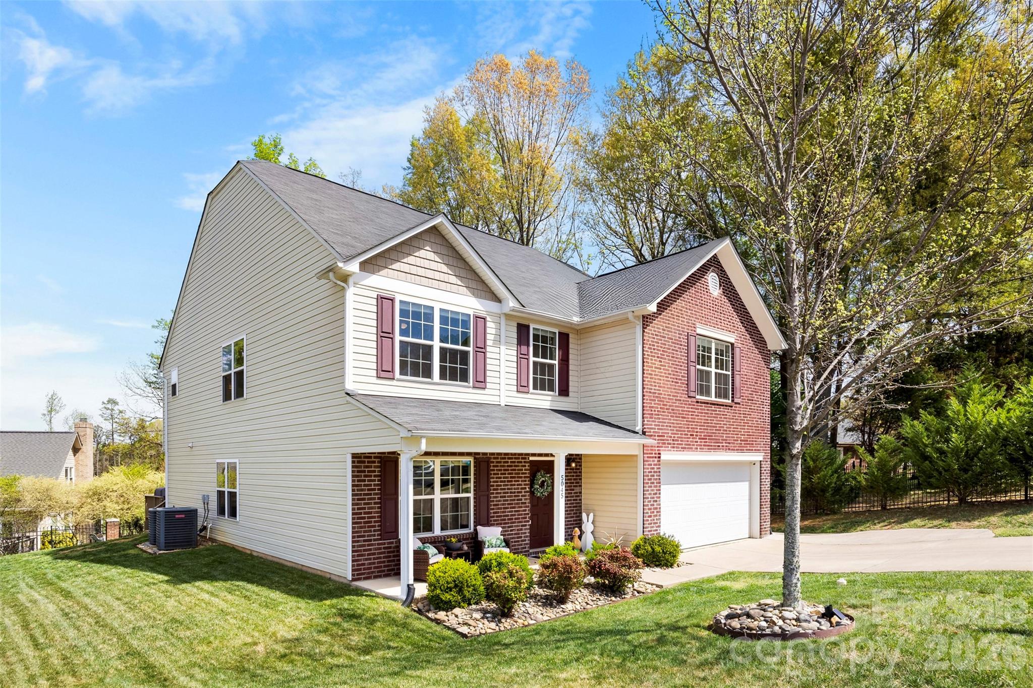 Photo 2 of 5045 Ashley Place Drive, Bessemer City, NC